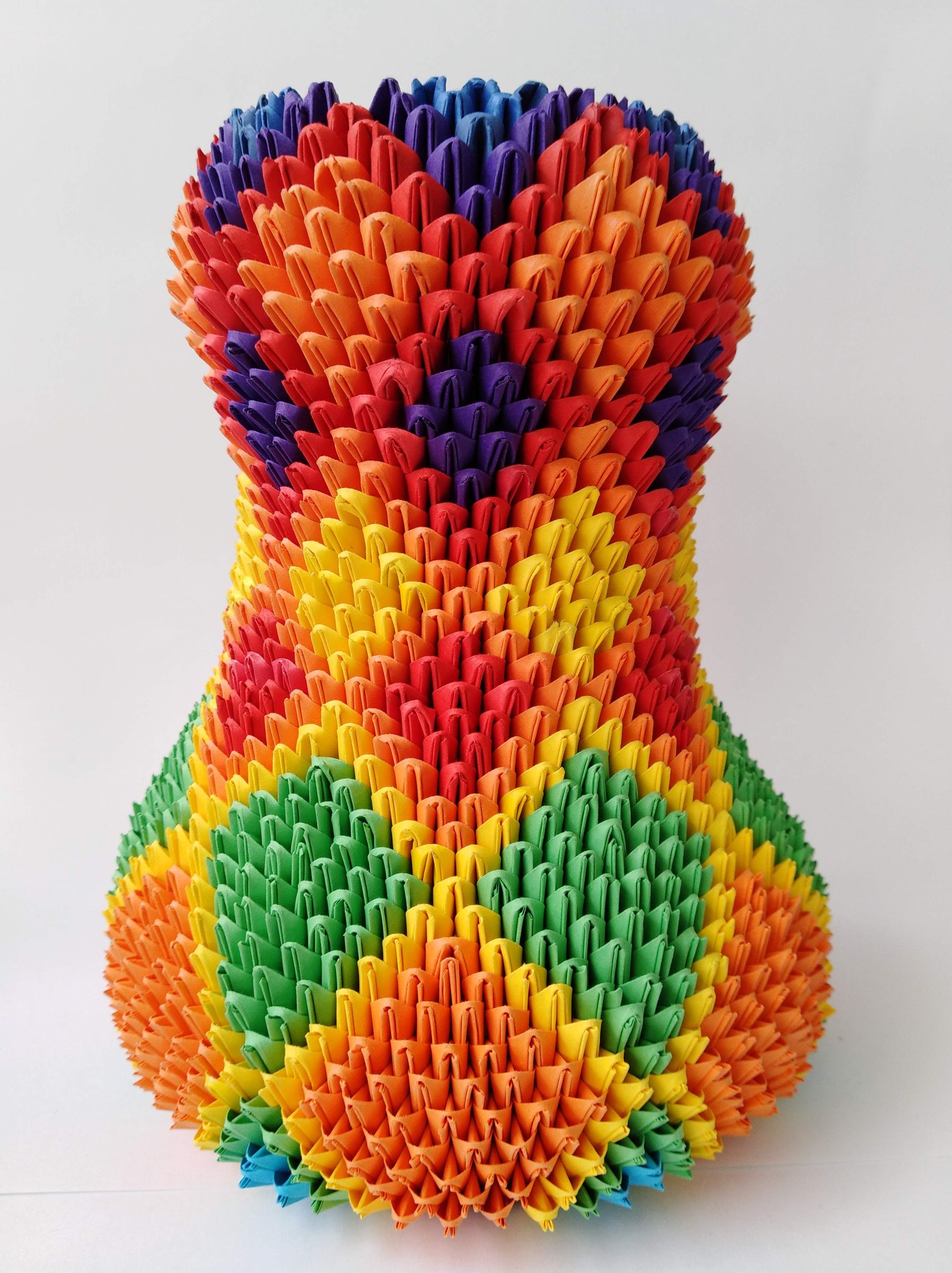 WATERPROOF Rainbow Origami Vase : 7 Steps (with Pictures) - Instructables