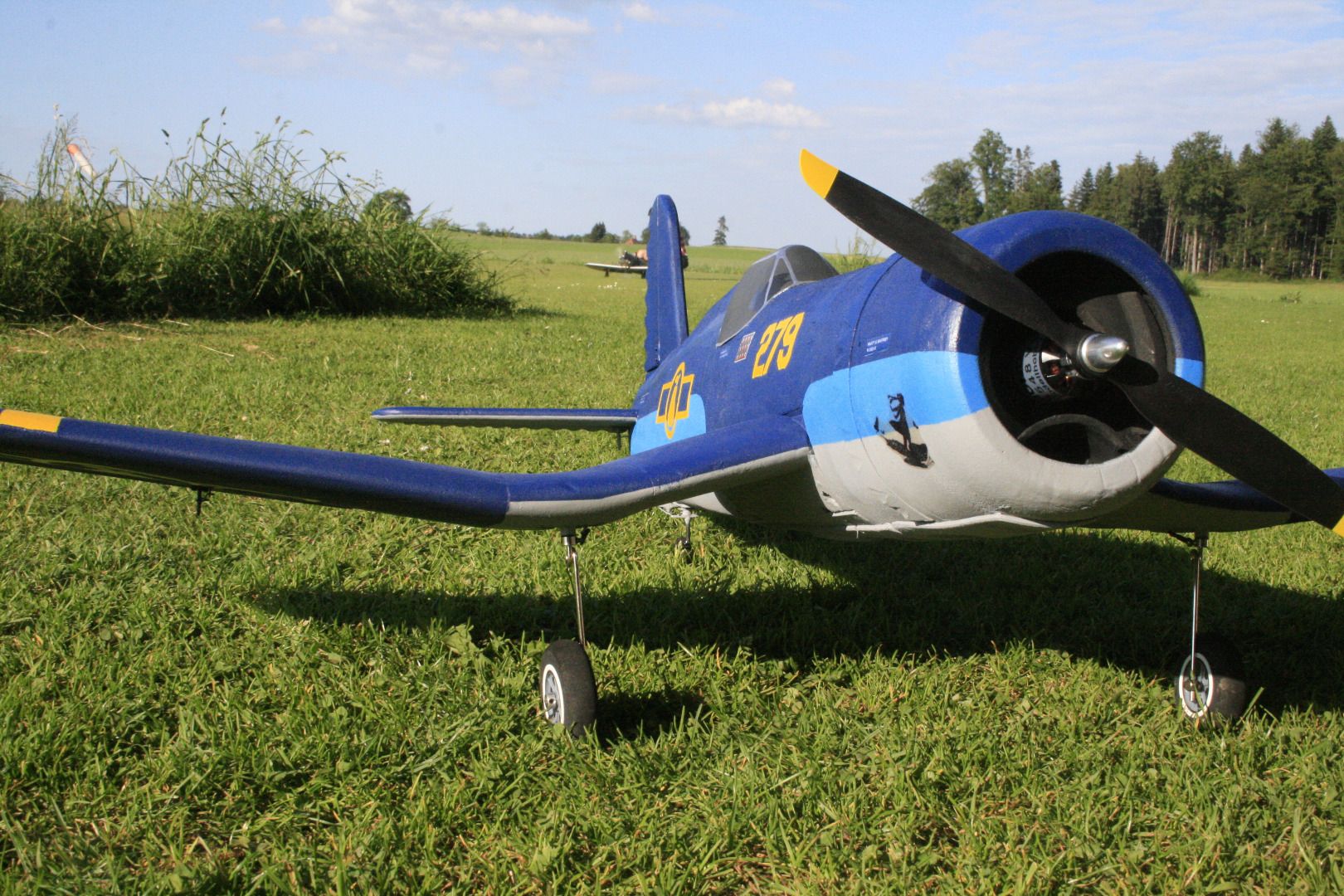 RC Model Corsair F4U Made of Depron : 14 Steps (with Pictures ...