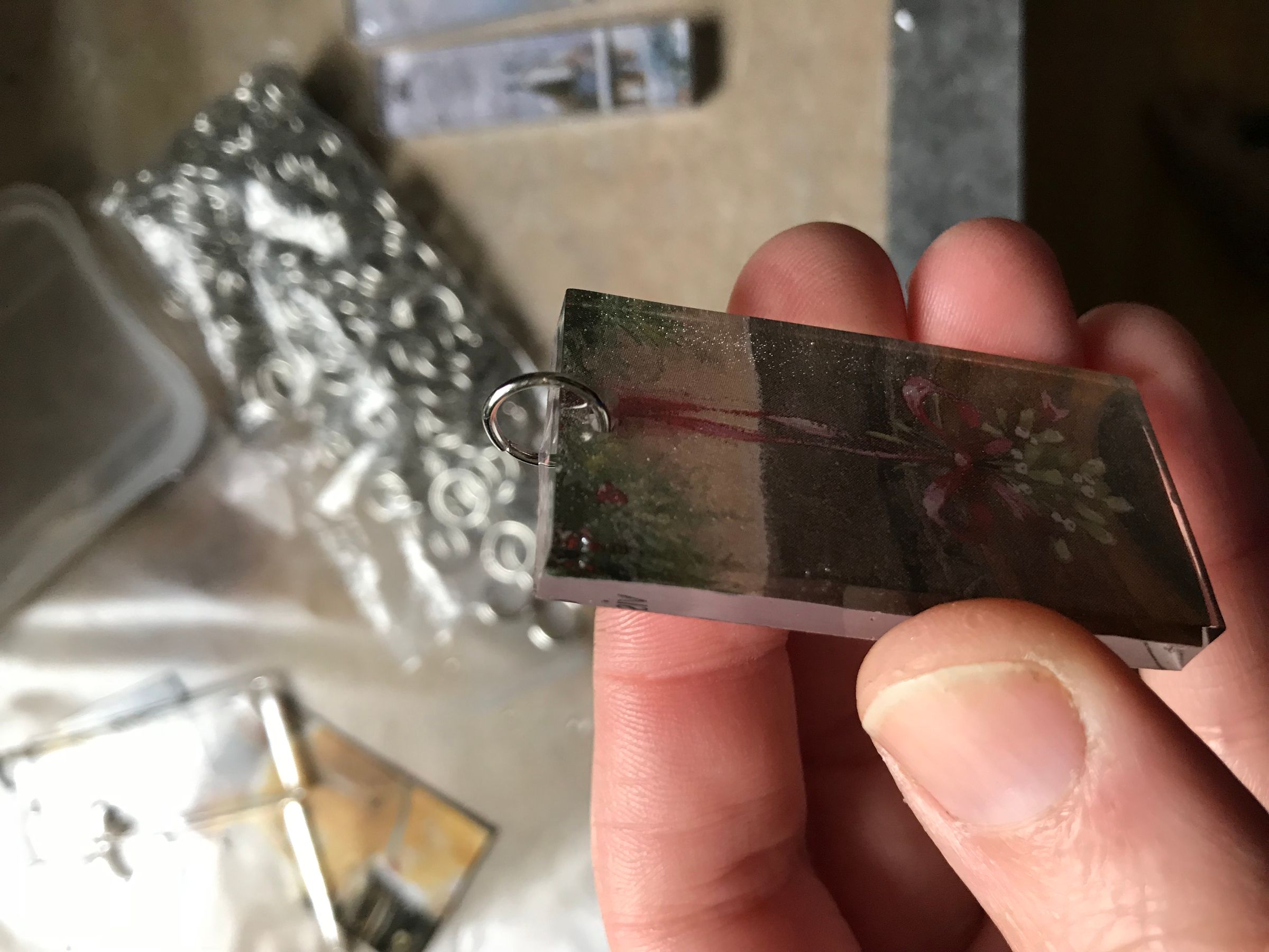 Easy Resin Ornaments and More : 9 Steps (with Pictures) - Instructables