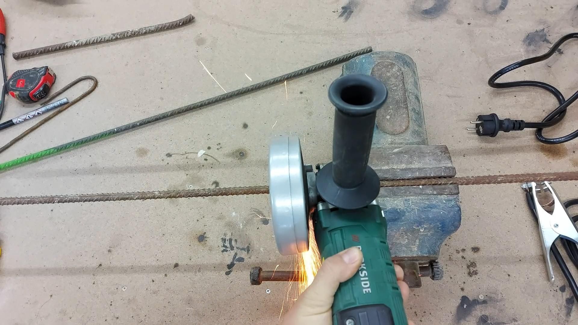 Grappling Hook From Construction Rebar : 4 Steps (with Pictures ...
