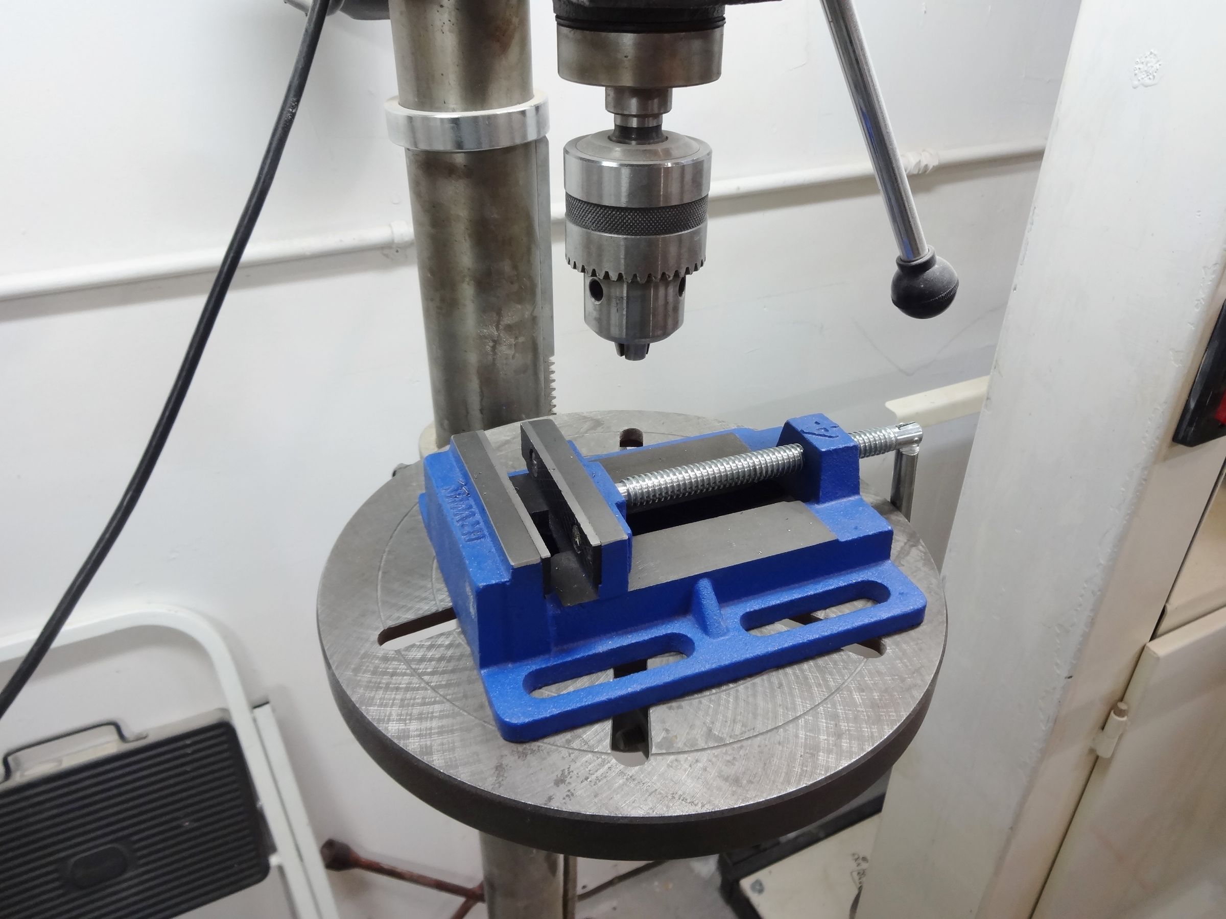 How to Make a Custom Sewing Machine Case : 18 Steps (with Pictures ...