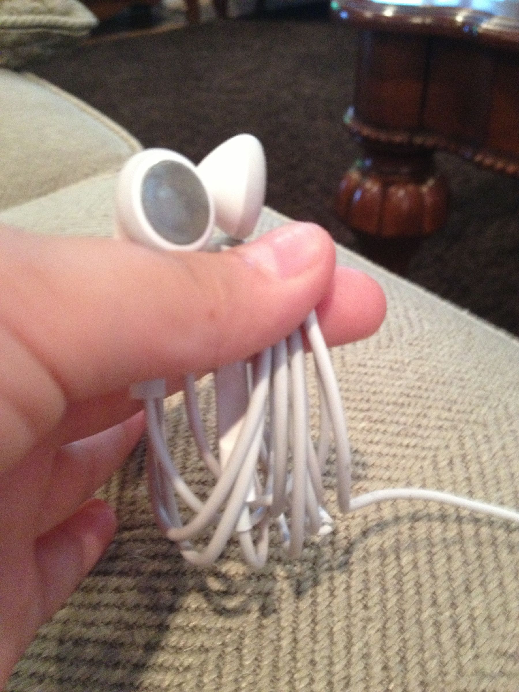 How to Fold Your Headphones : 8 Steps - Instructables
