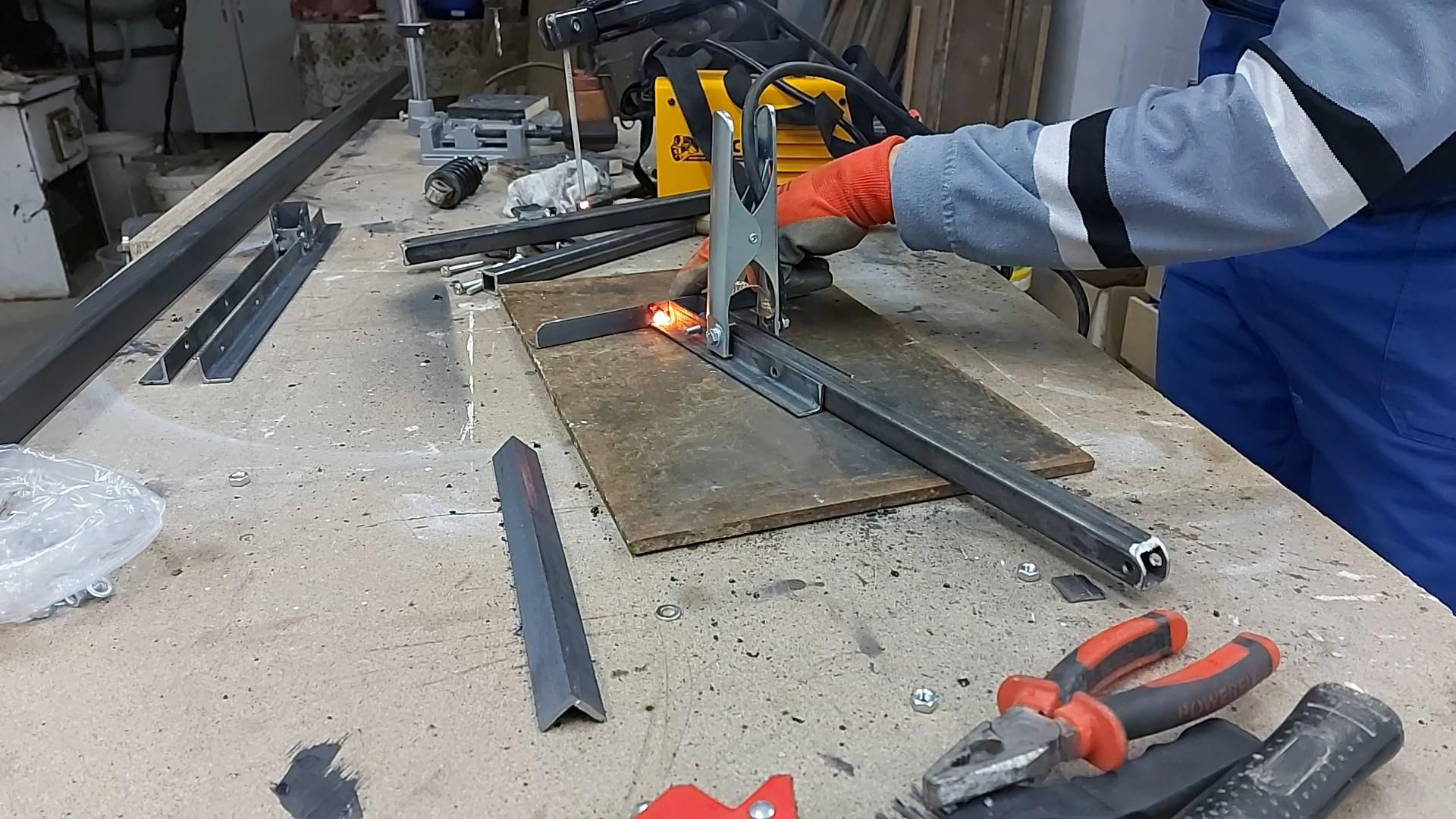 DIY Ski Sled - Plezuh : 12 Steps (with Pictures) - Instructables