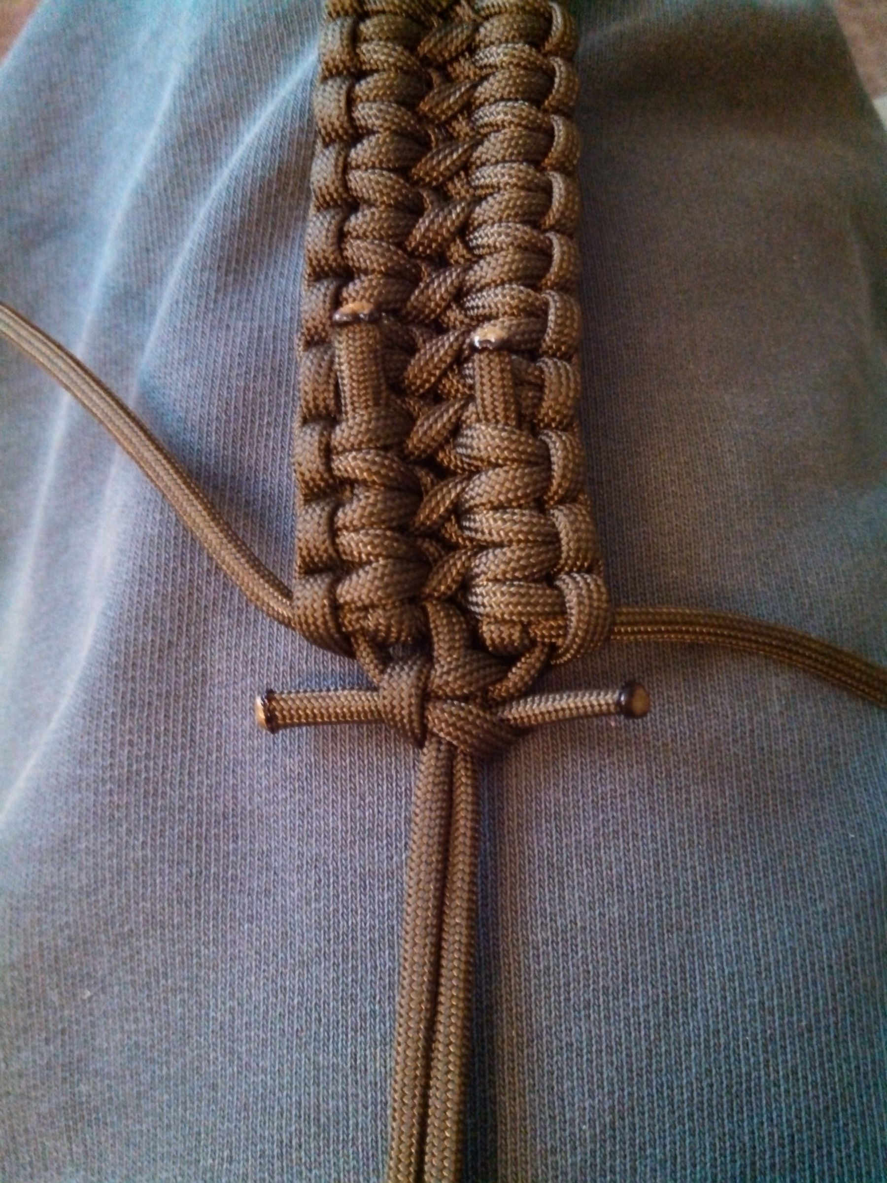 Double Cobra Stitch Paracord Belt : 9 Steps (with Pictures) - Instructables