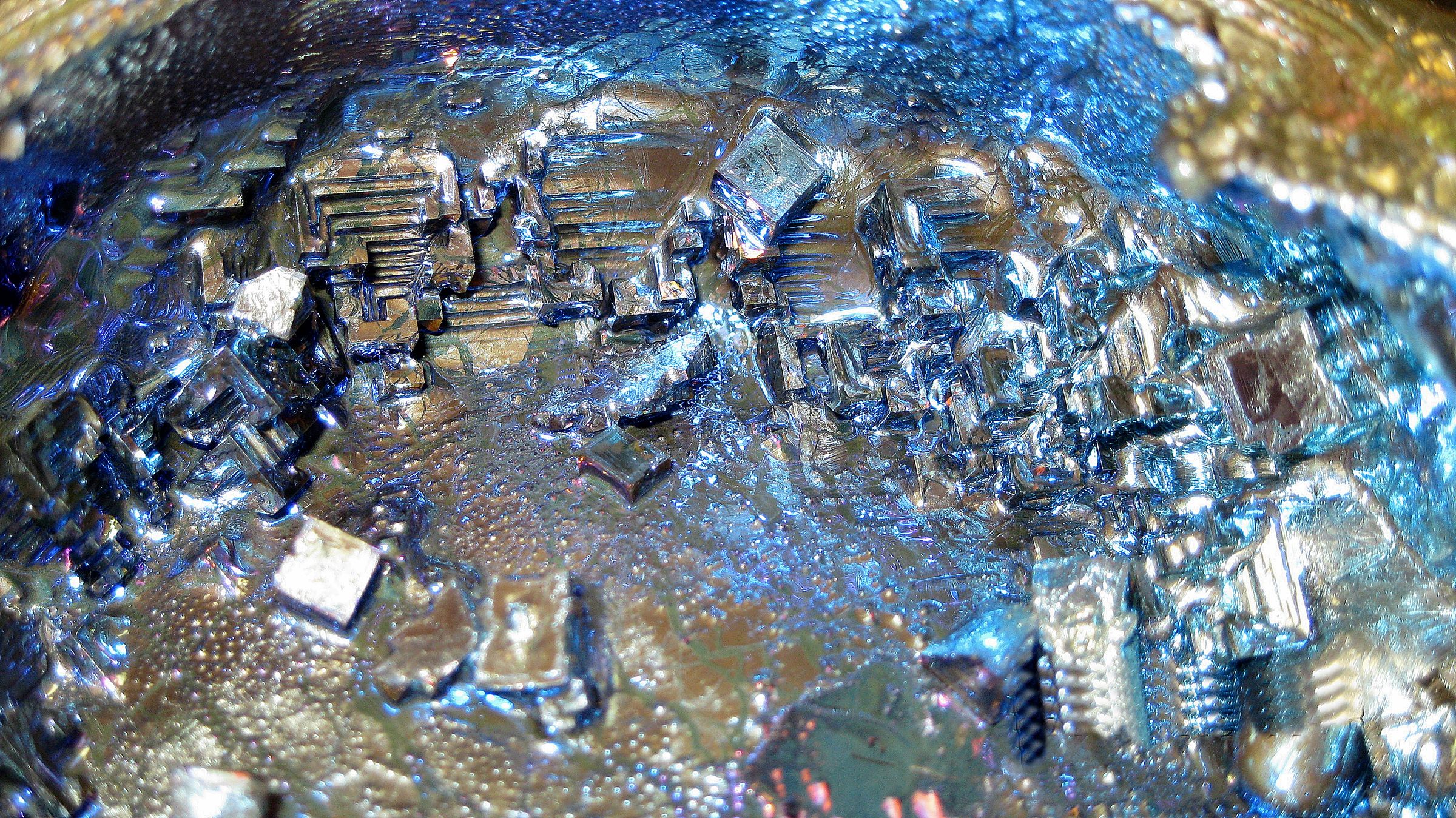 How to Make Bismuth Crystals : 3 Steps (with Pictures) - Instructables