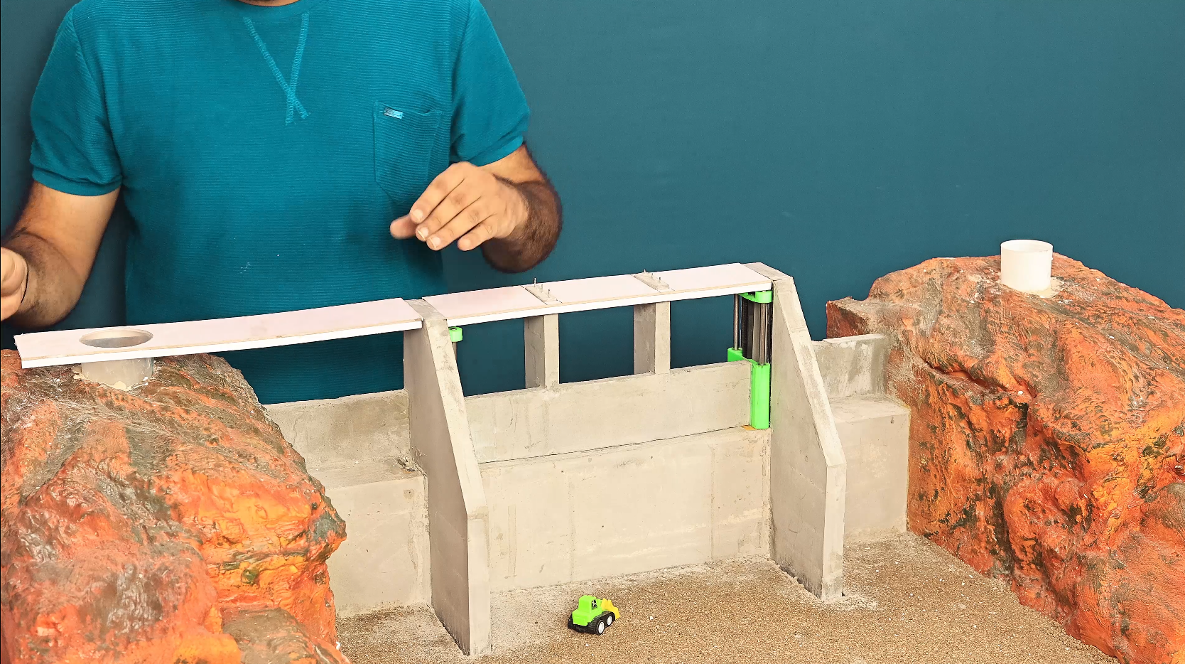 Mini Hydroelectric Concrete Dam : 20 Steps (with Pictures) - Instructables