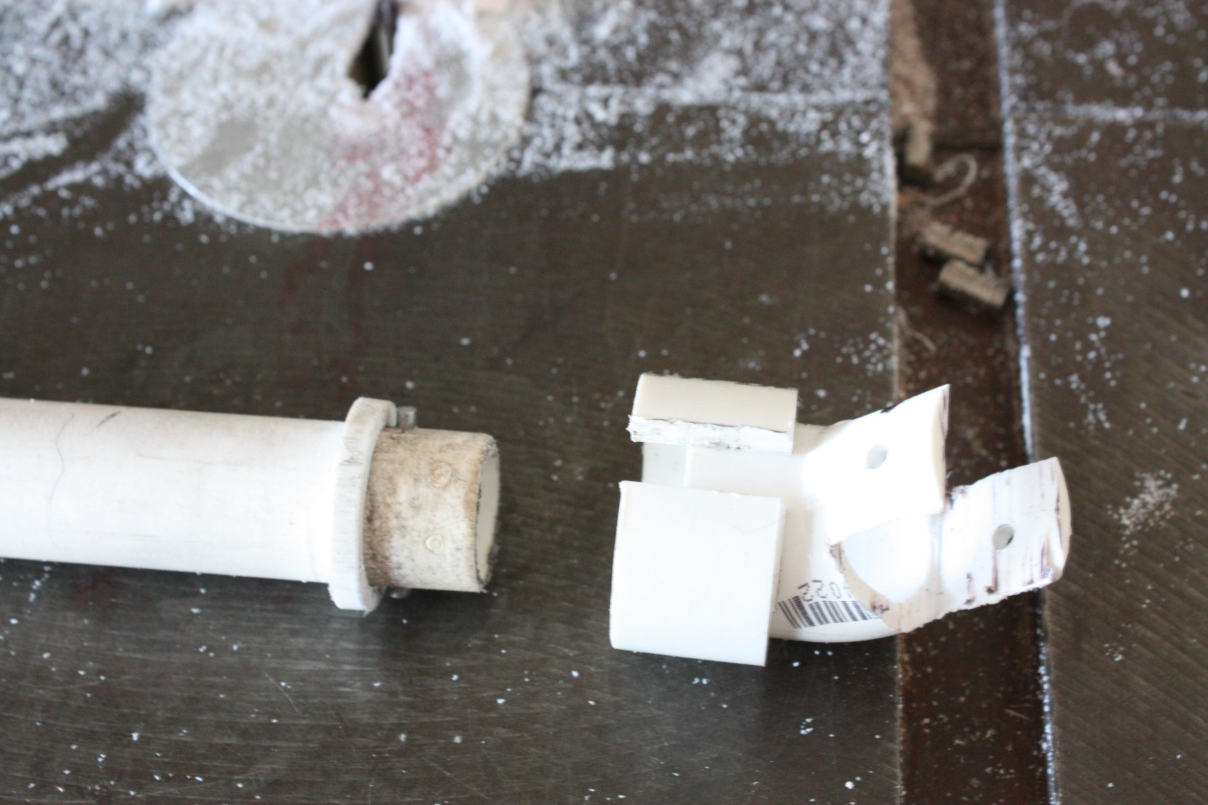 Movable PVC Joints for Halloween Props : 11 Steps (with Pictures ...