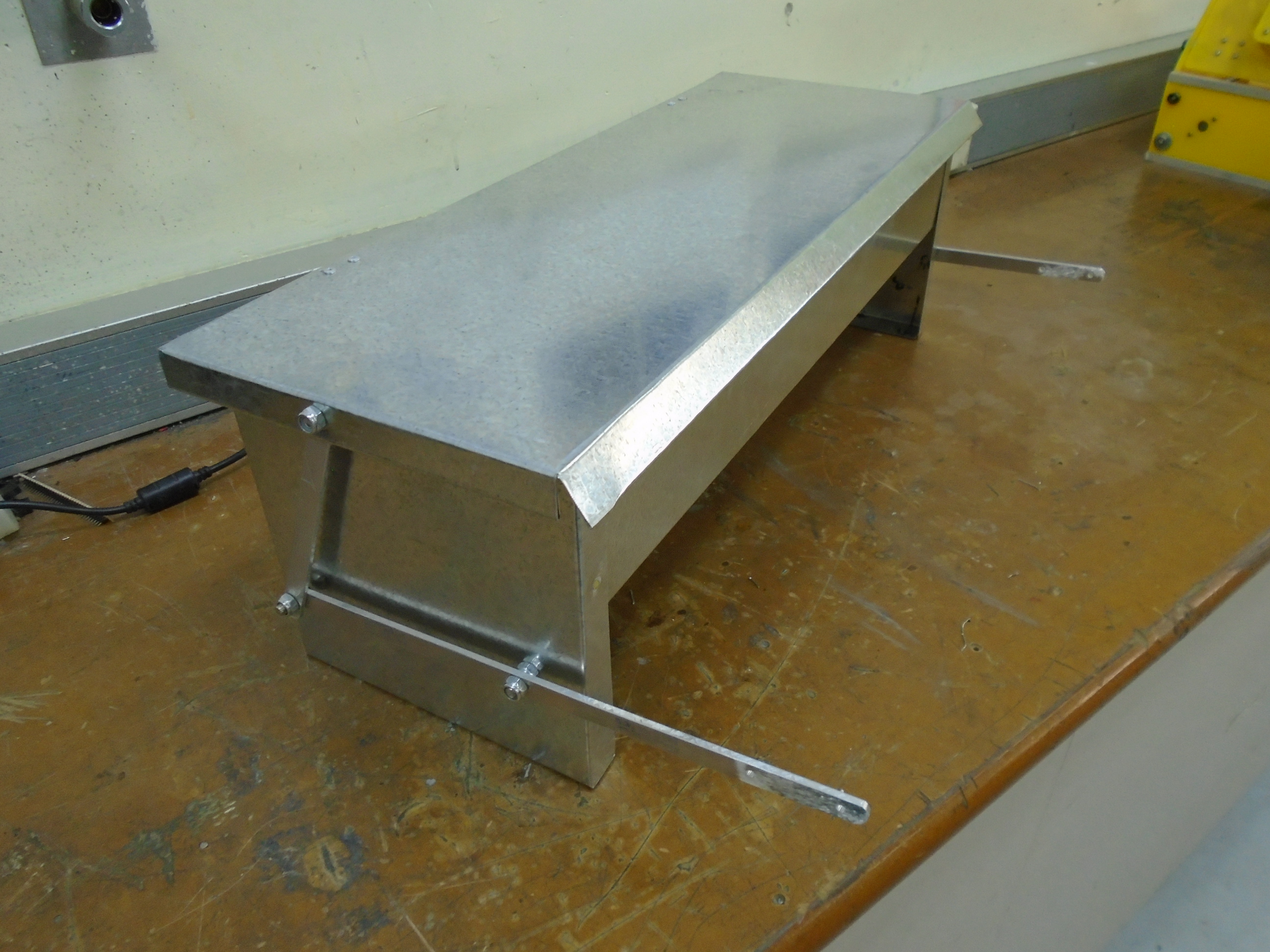 Automatic Chicken Feeder : 6 Steps (with Pictures) - Instructables