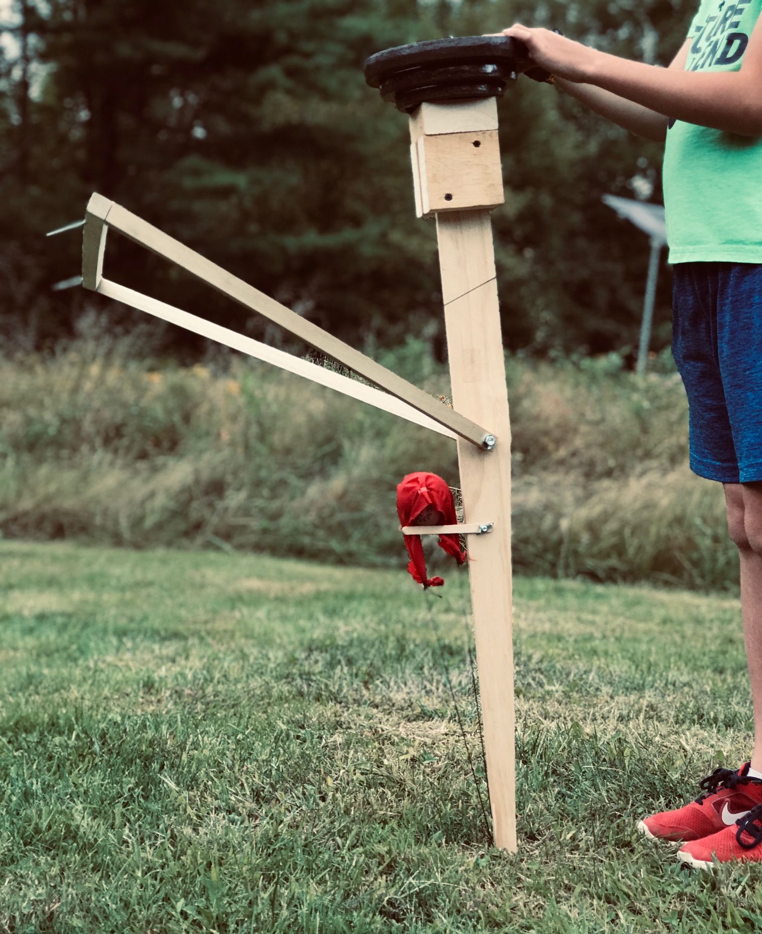 World's Simplest Trebuchet (Walking Arm Trebuchet) : 18 Steps (with ...