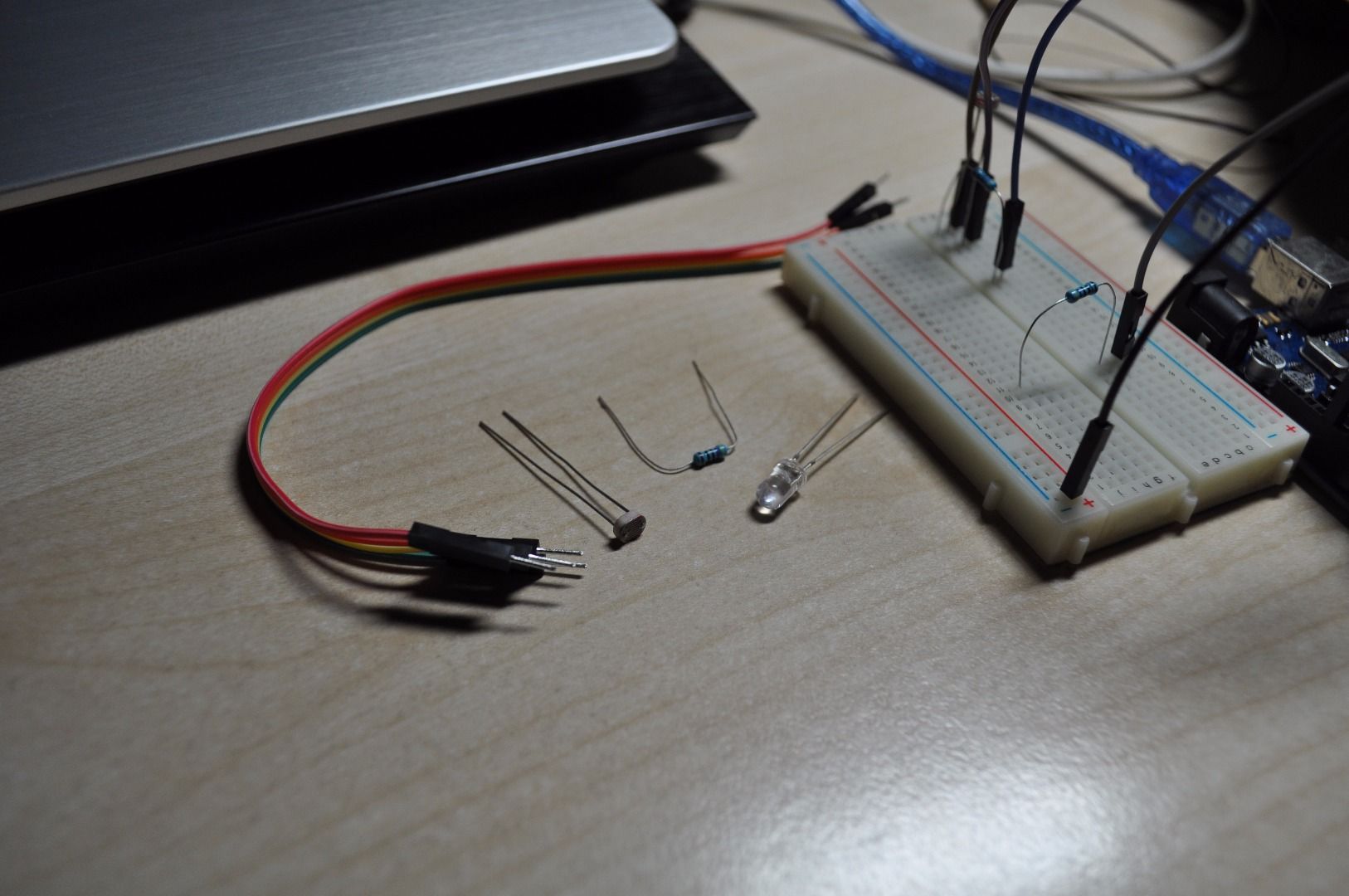 Arduino Photoresistor LED On/off : 4 Steps - Instructables