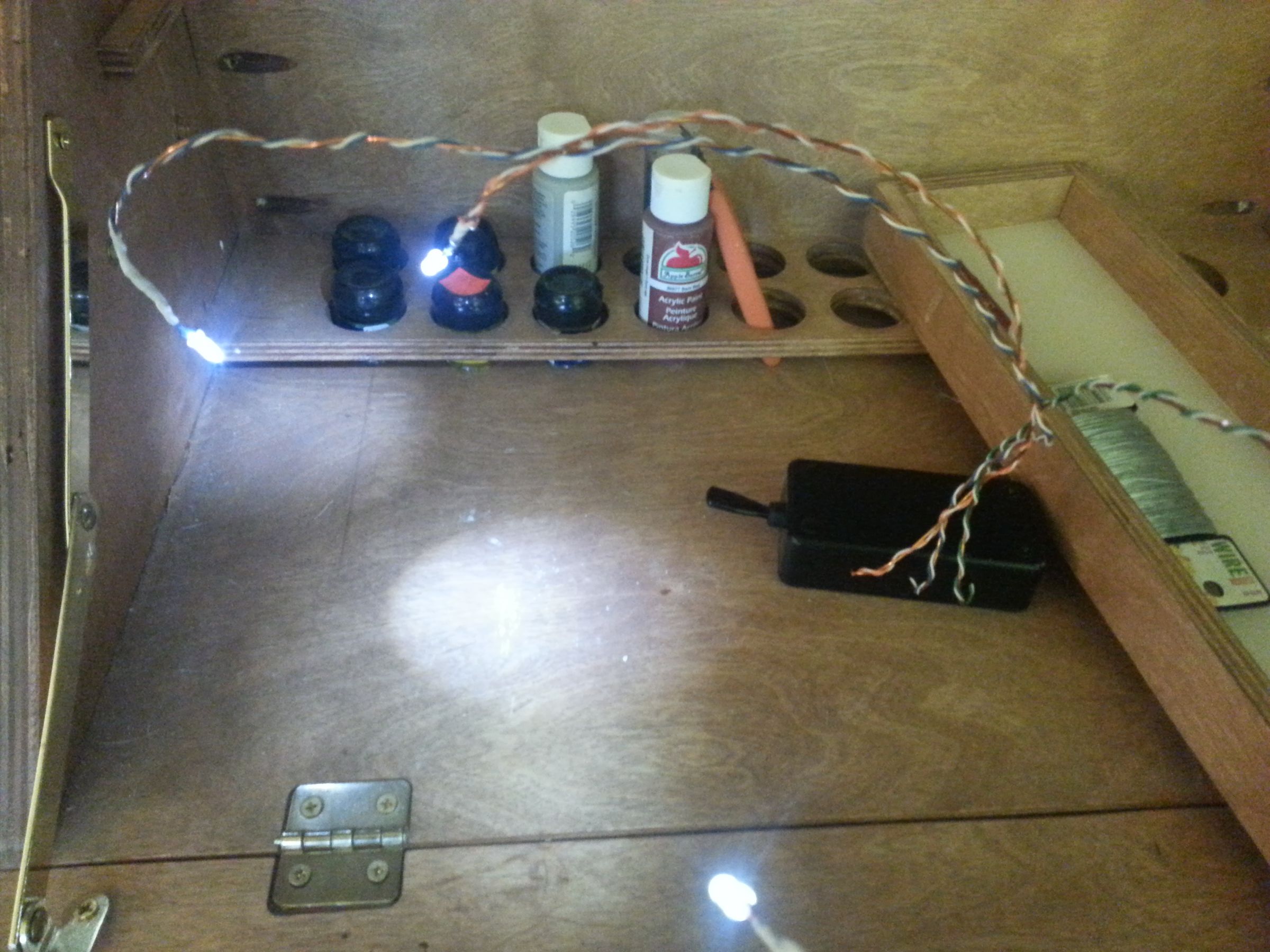 Portable Work Station : 6 Steps - Instructables