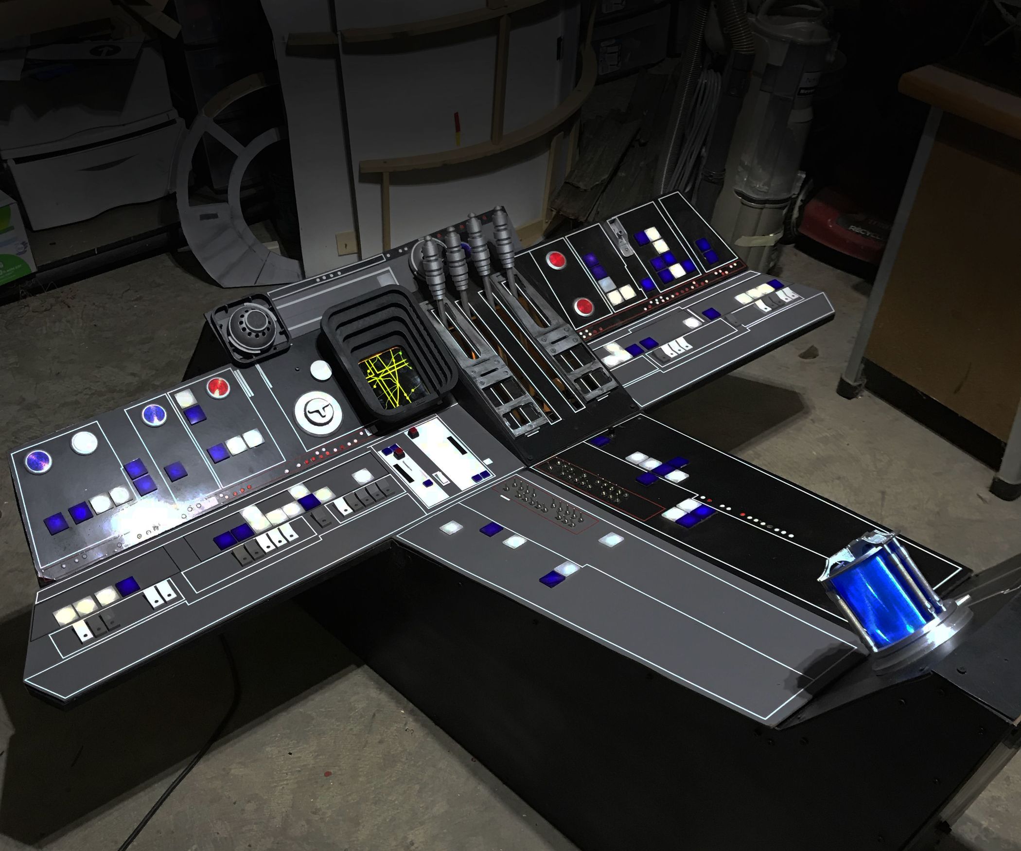 Millennium Falcon Dashboard (Full Scale Garage Build) : 7 Steps (with ...