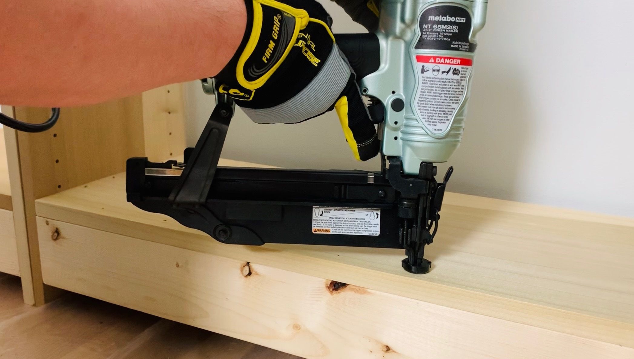 Build Your Own Hardwood Built-In Bookcases! : 8 Steps (with Pictures ...