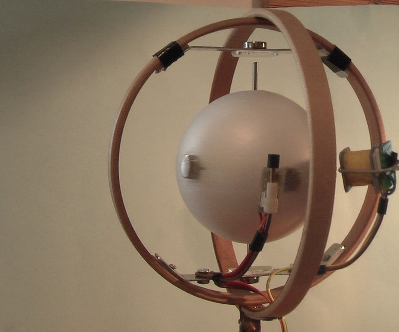 Continuously Rotating Solar Motor : 5 Steps (with Pictures) - Instructables