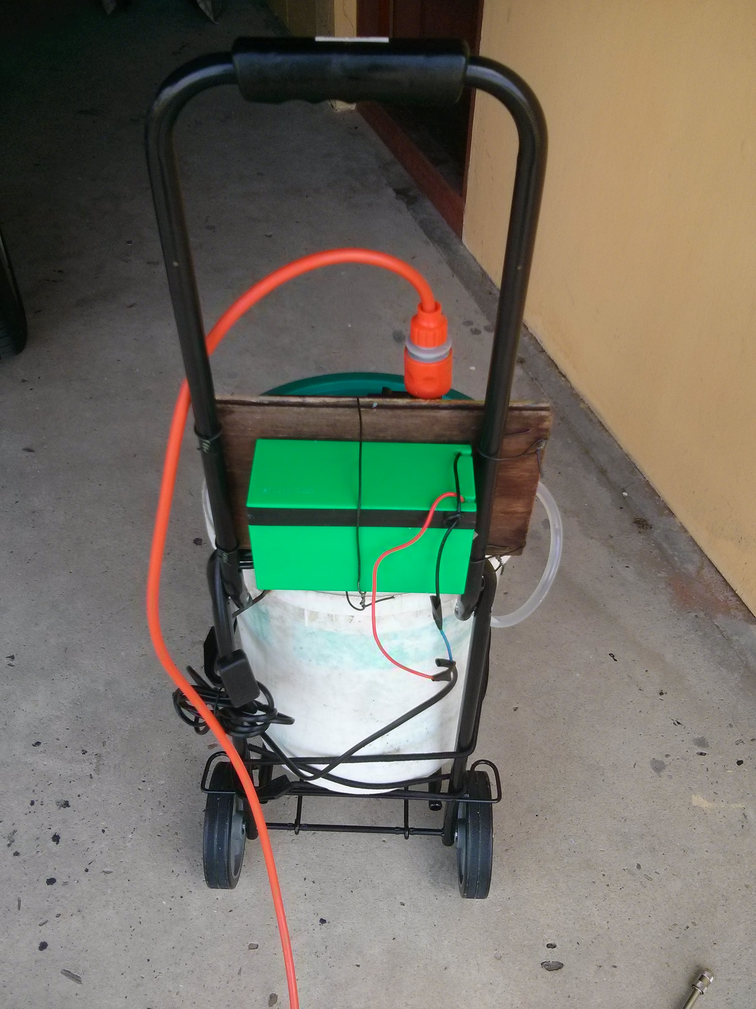 DIY Electric Sprayer Tank : 3 Steps - Instructables