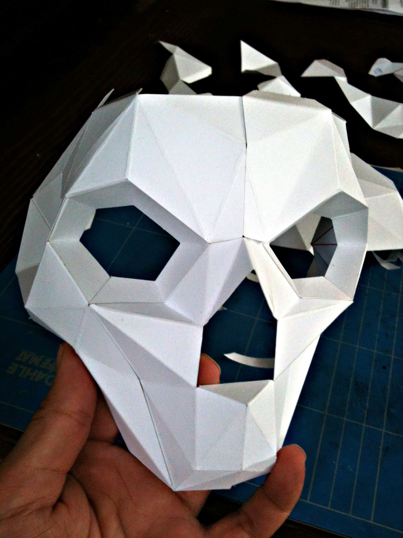 Bonus: Papercraft Skull Mask : 5 Steps (with Pictures) - Instructables