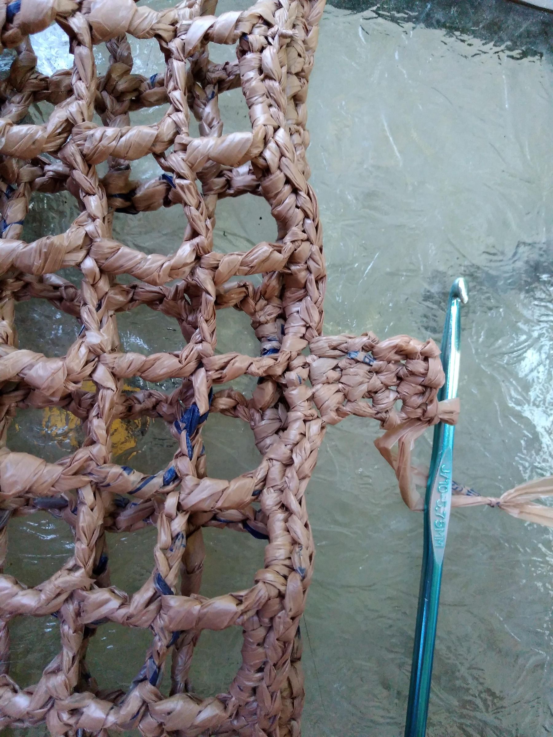 Mesh Tote Bags From Single-Use Plastic Bags : 8 Steps (with Pictures ...