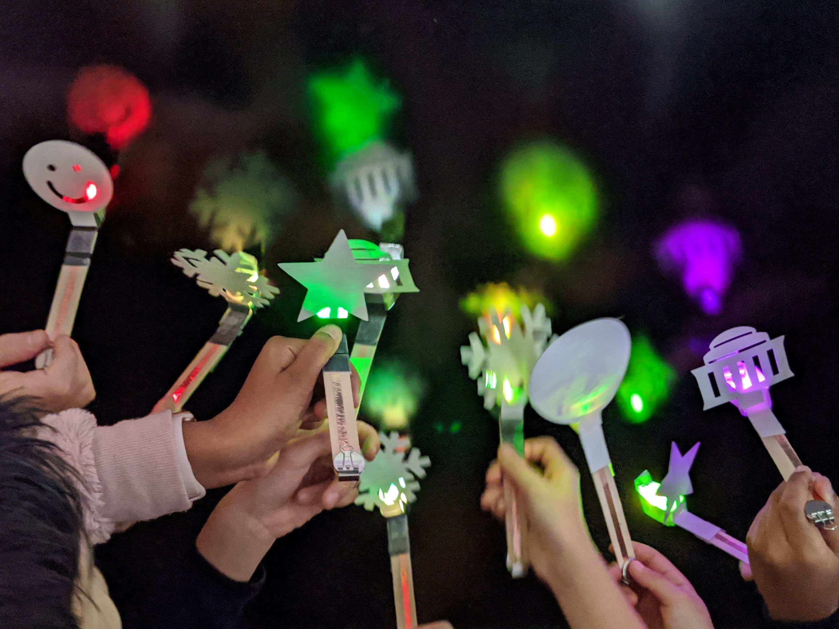 Festive Flashlights : 5 Steps (with Pictures) - Instructables