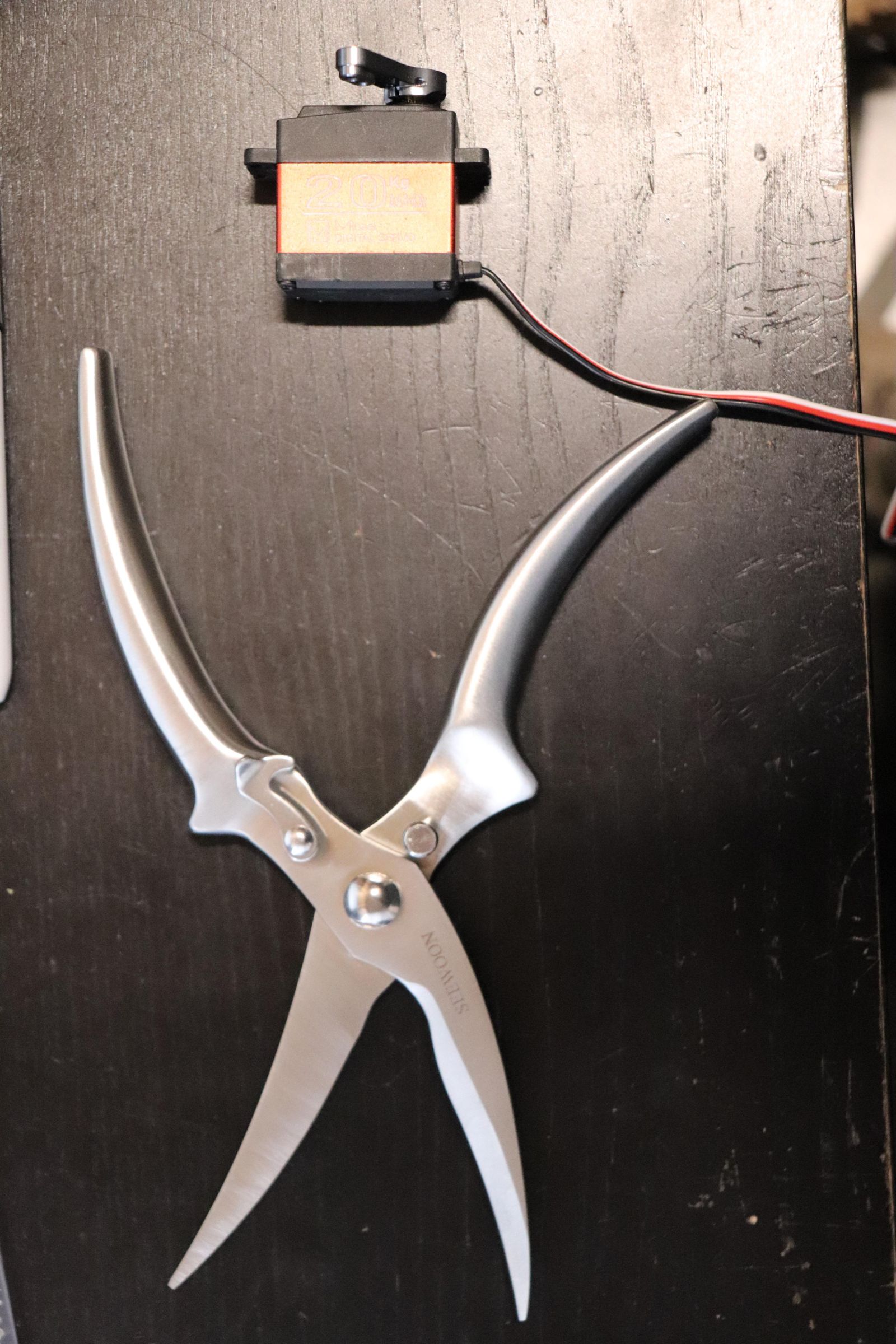 Snippy: a Robotic Home Assistant… But With Scissors : 6 Steps (with ...