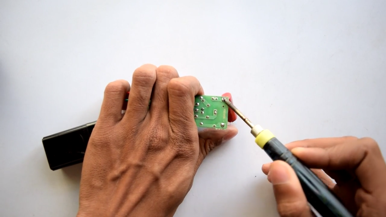 How to Make USB Killer From Bug Zapper Racket ! : 6 Steps (with ...