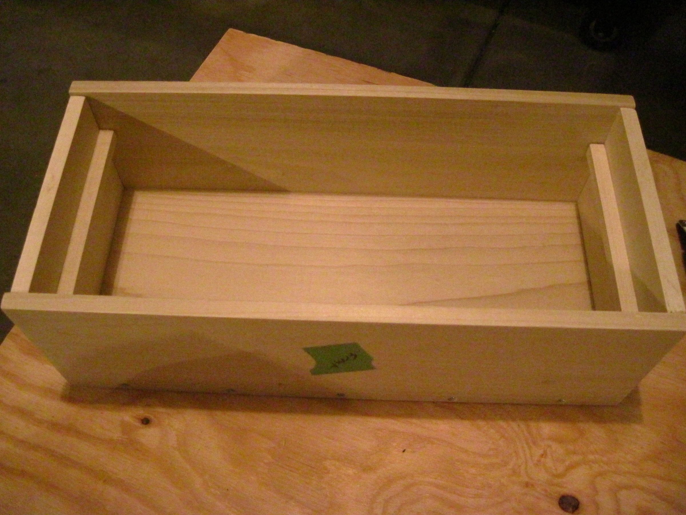 Functional and Sturdy Wooden Toolbox : 17 Steps (with Pictures ...