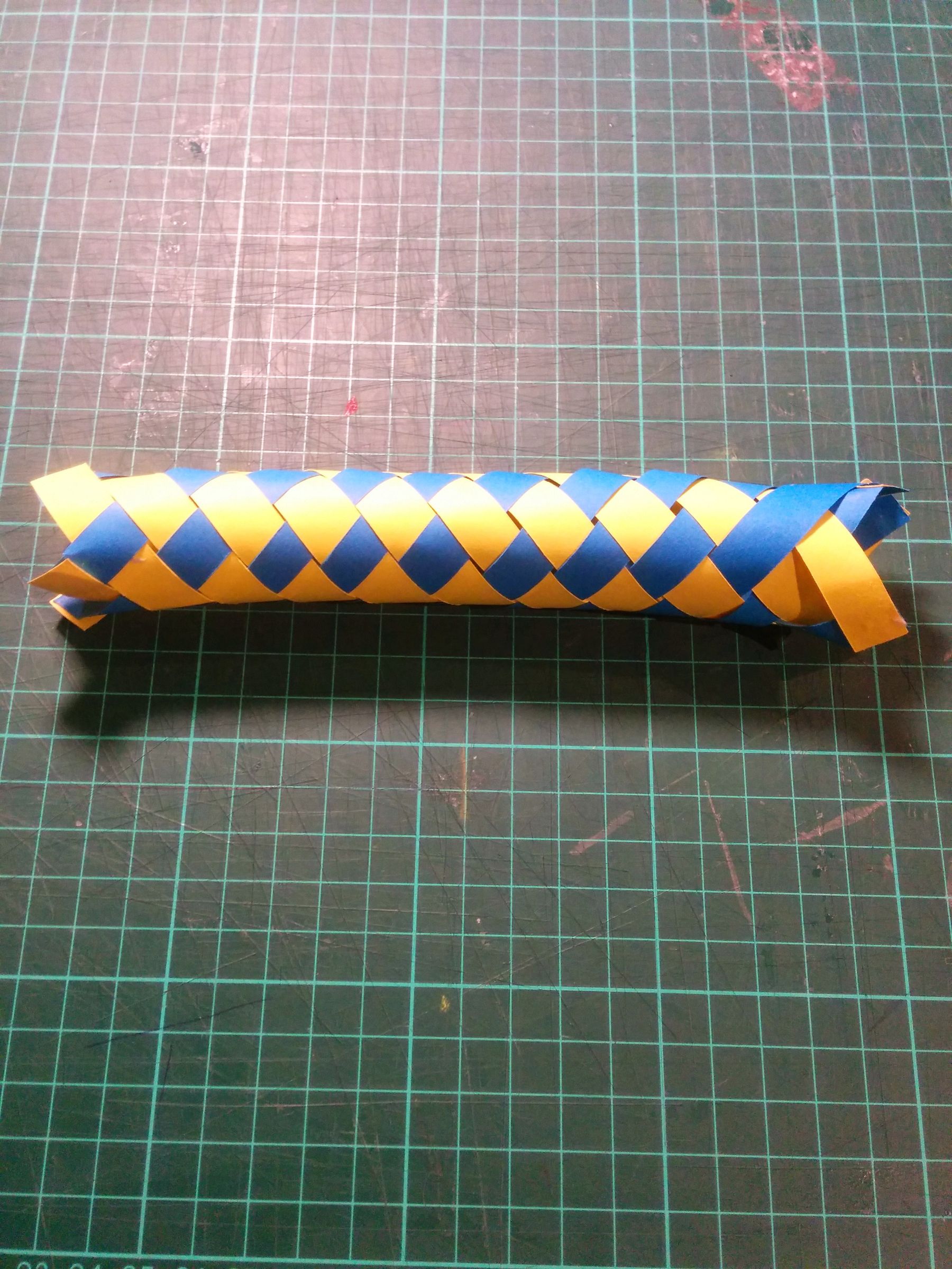 Paper Chinese Finger Trap : 9 Steps (with Pictures) - Instructables