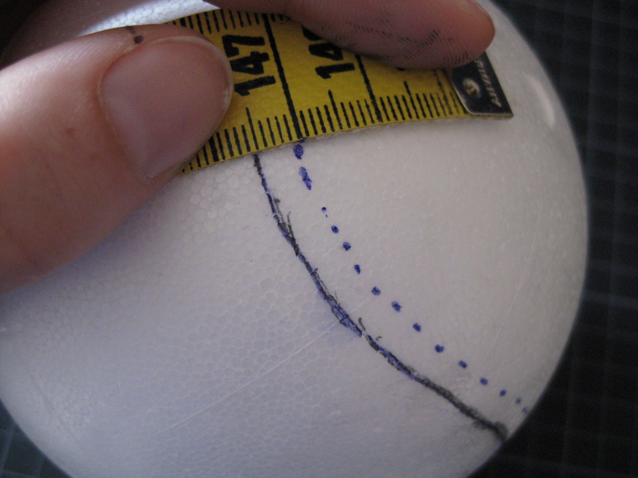 House M.D. Oversized Tennis Ball : 5 Steps (with Pictures) - Instructables