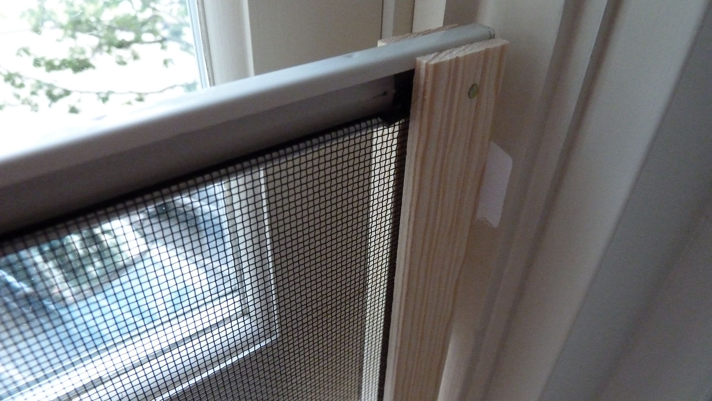 Learn to Love Adjustable Window Screens! : 5 Steps - Instructables