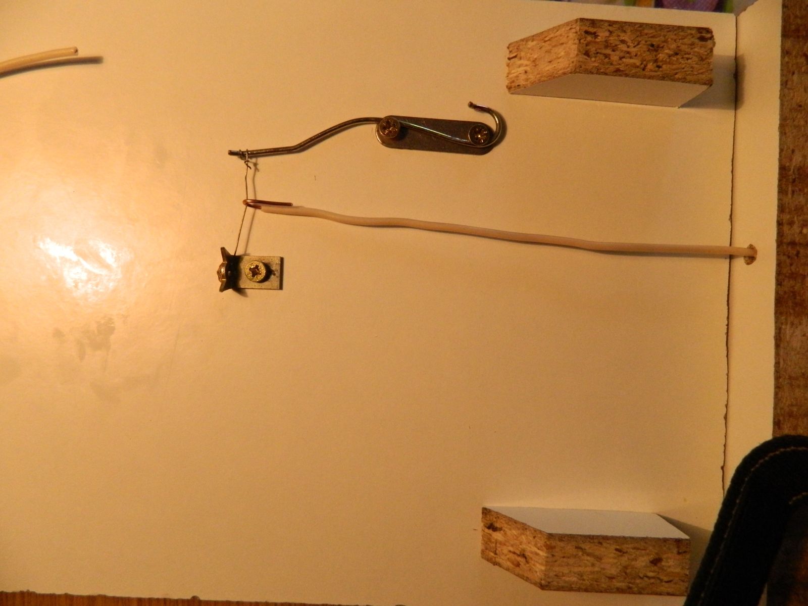 Simple Styrofoam Hot Wire Cutter : 10 Steps - Instructables