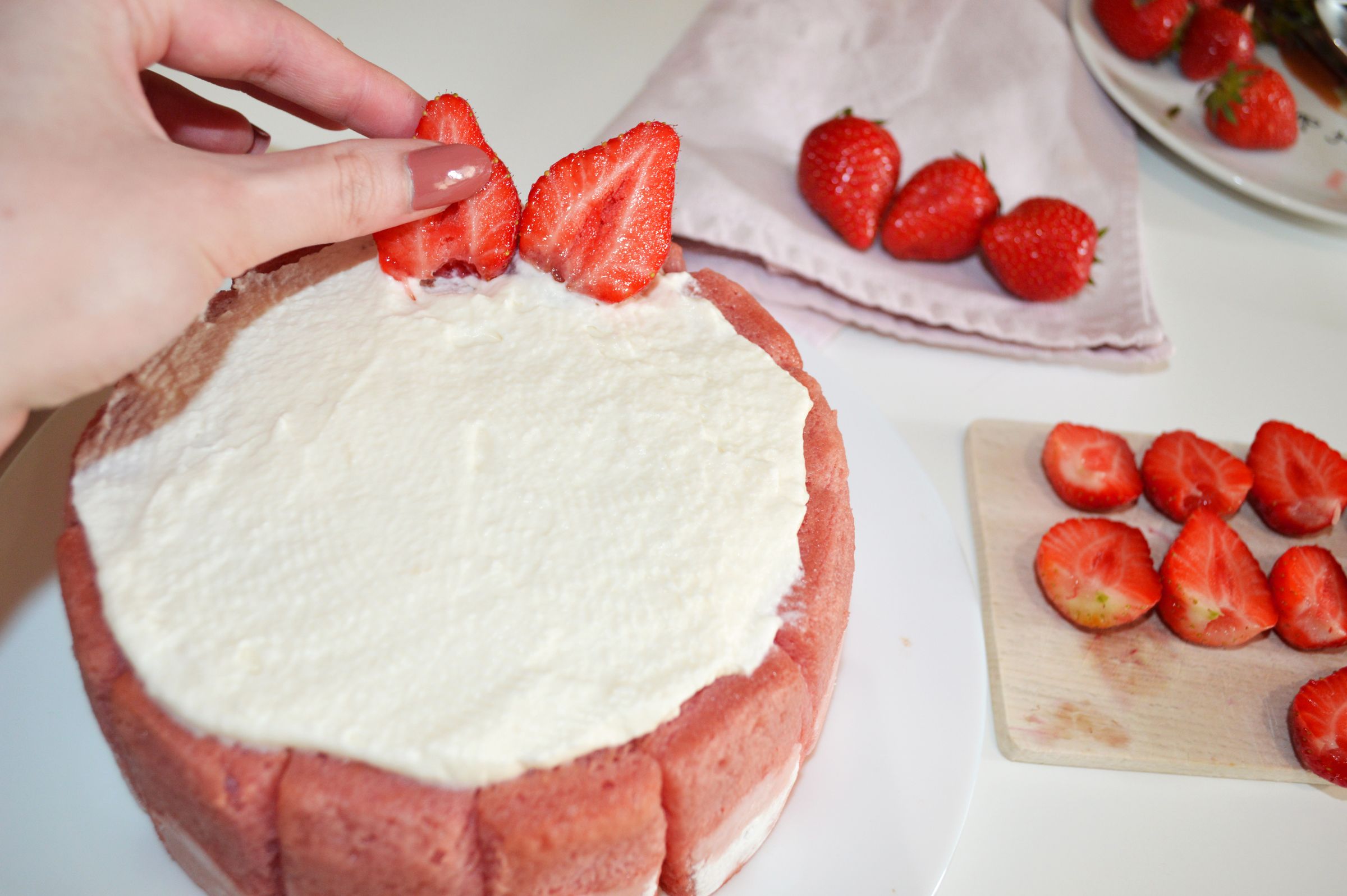 Strawberry Charlotte Cake : 6 Steps (with Pictures) - Instructables