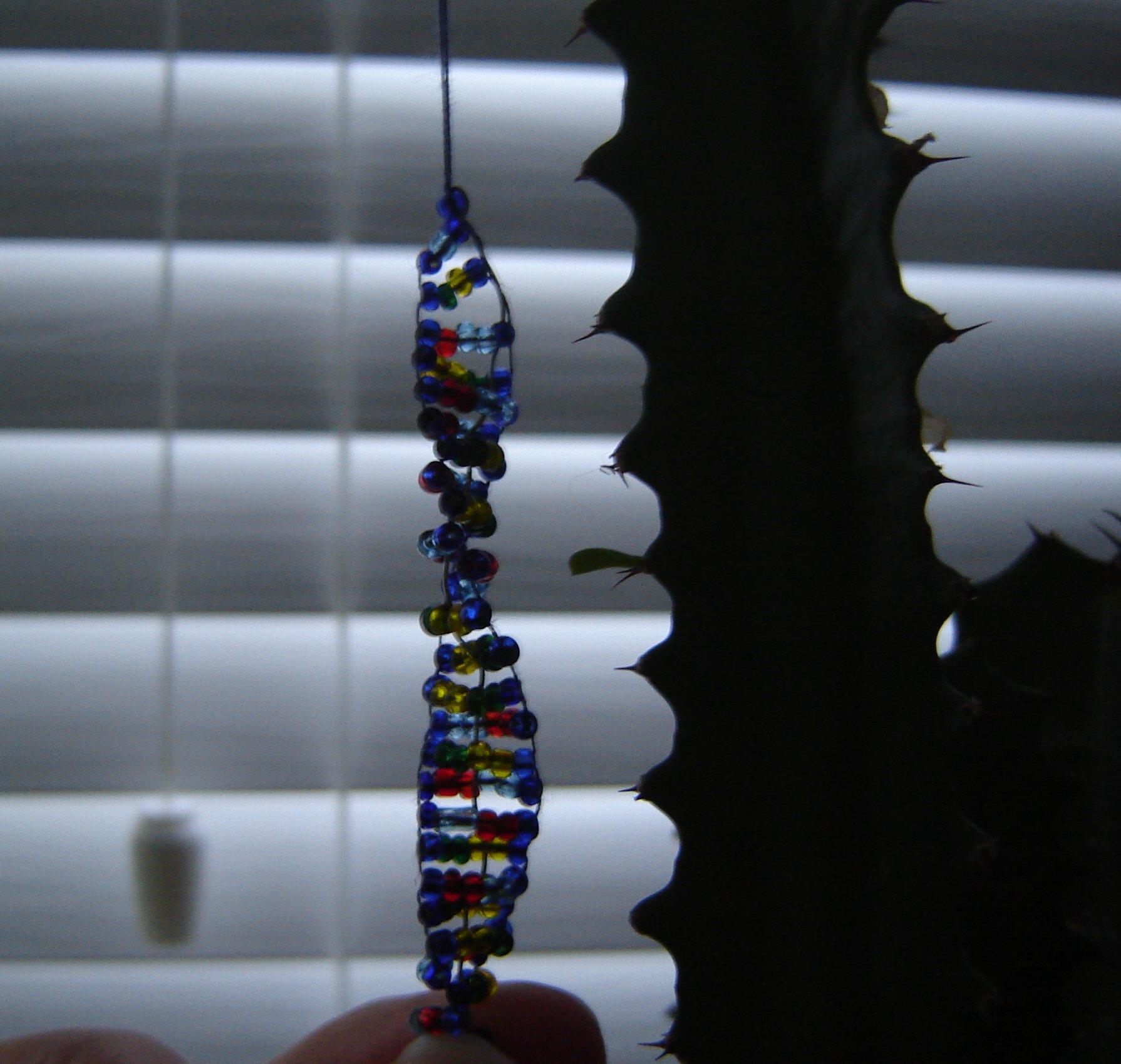 The Double Helix -Glass Bead DNA Model V1.0 : 6 Steps - Instructables