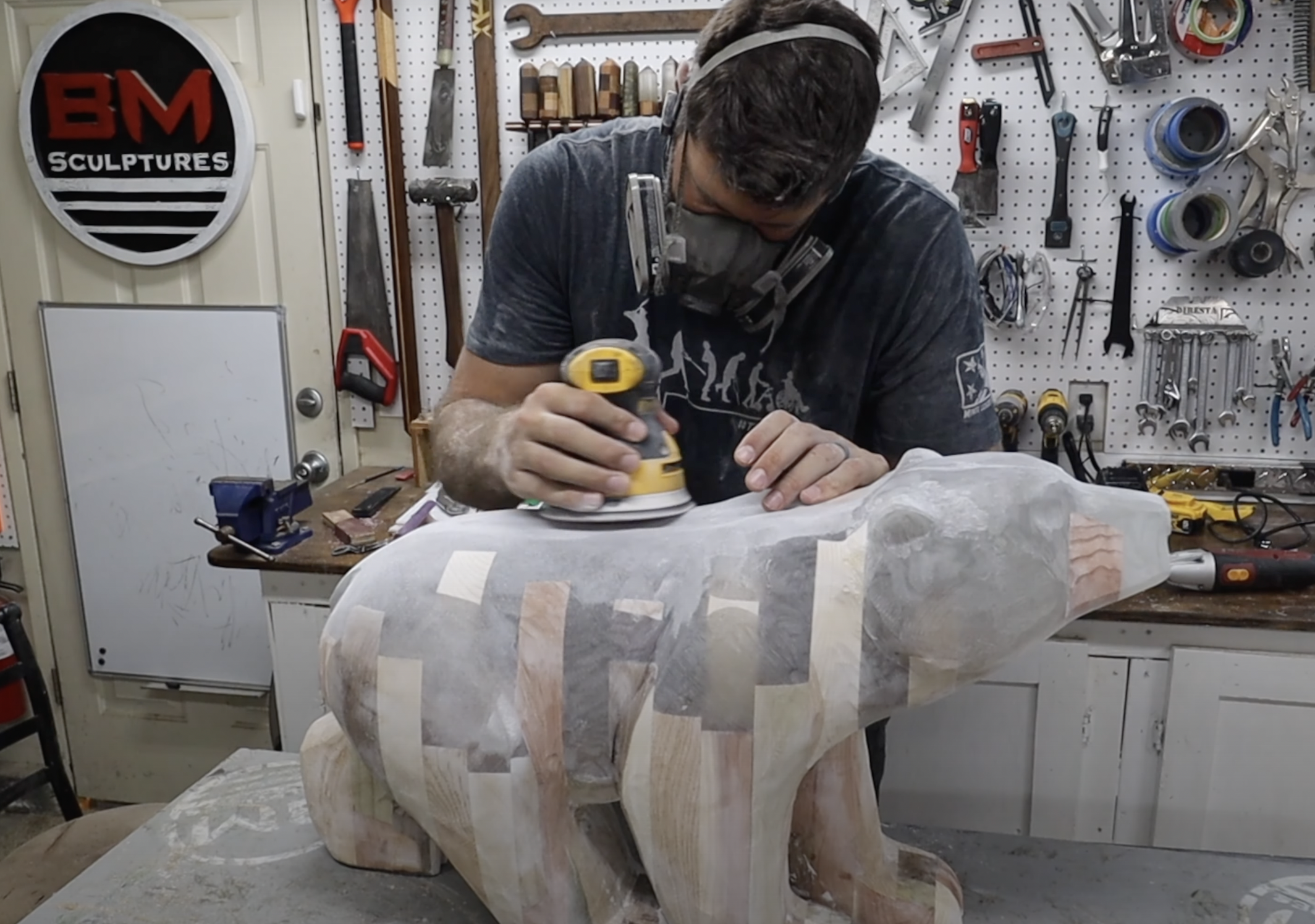 Carving a Bear of Out Epoxy and Wood : 10 Steps (with Pictures ...