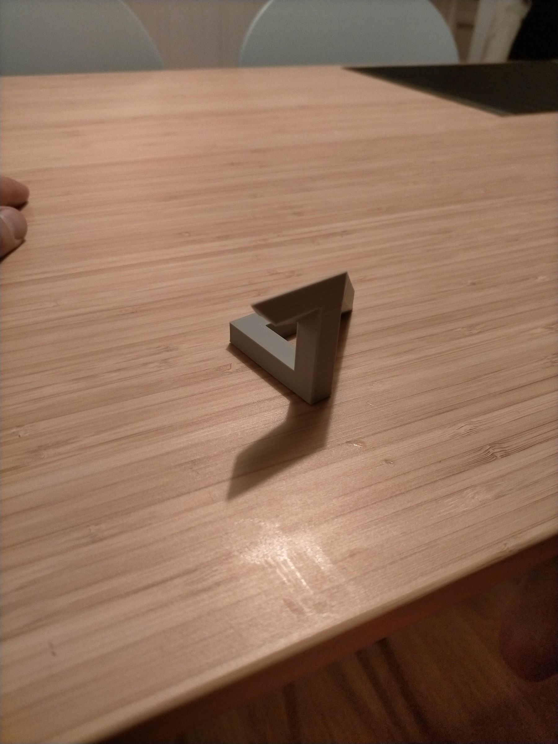 Penrose Triangle : 4 Steps (with Pictures) - Instructables