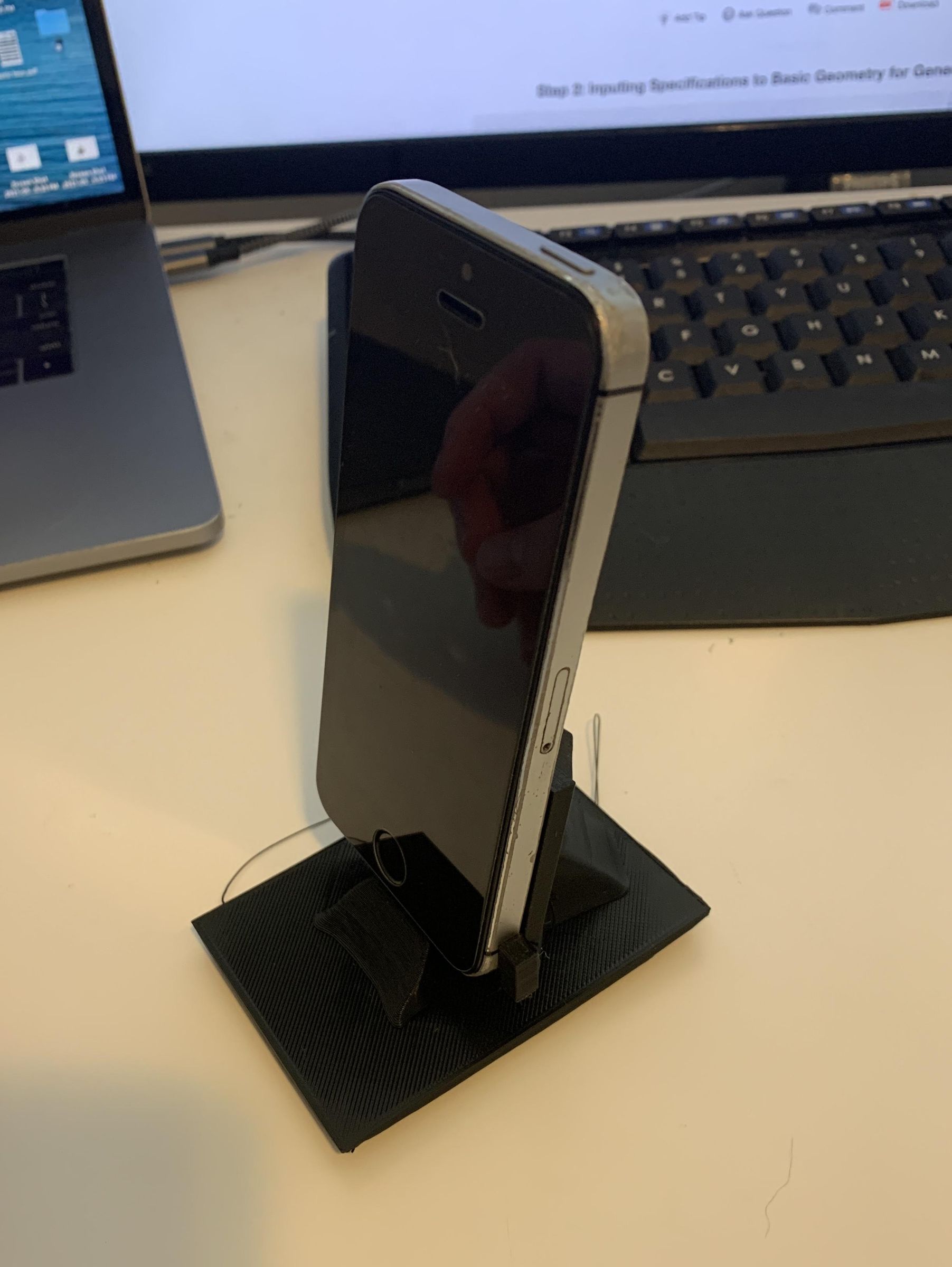 Fusion 360 Generative Phone Stand : 4 Steps - Instructables