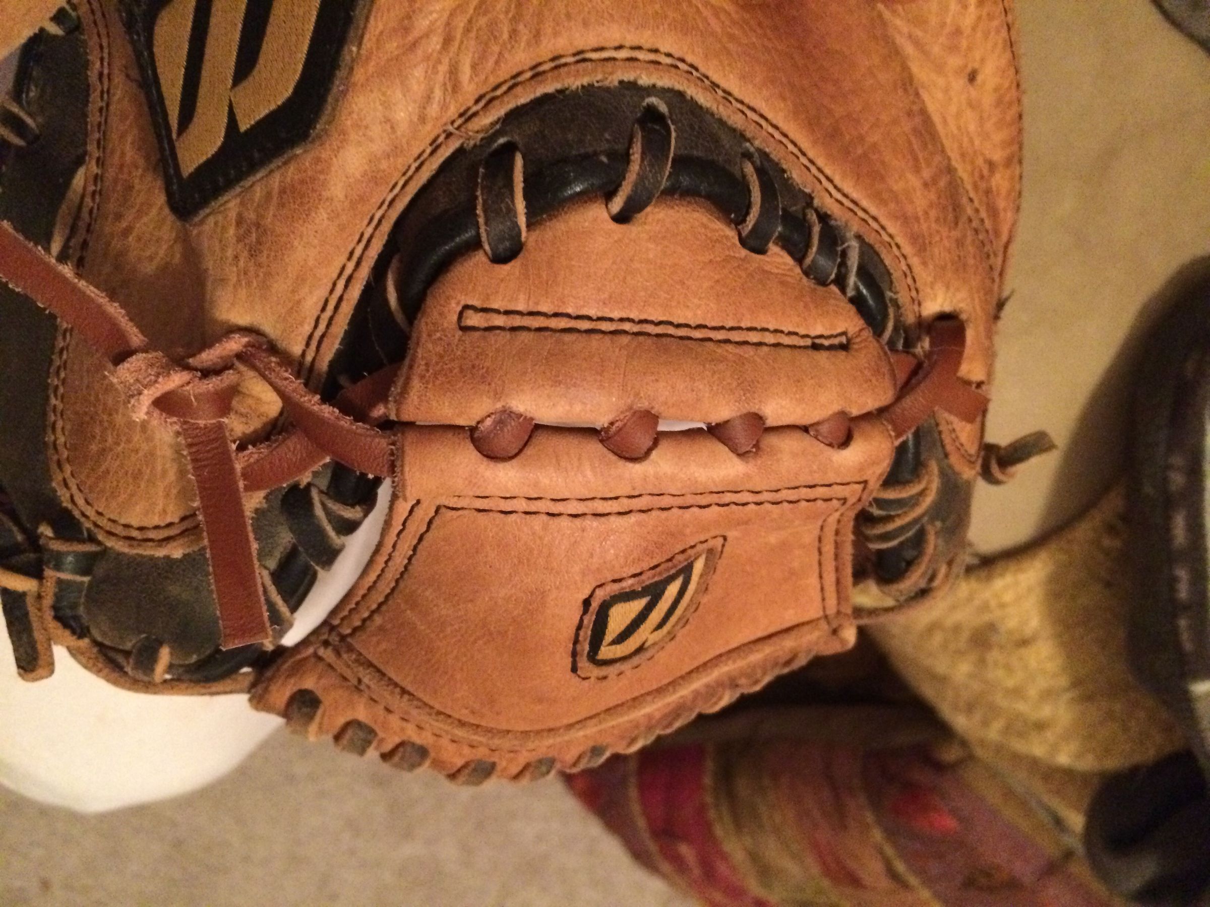 Relace a Baseball Glove : 8 Steps - Instructables
