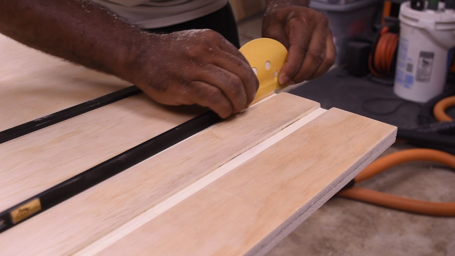 How to Make a Track Saw Guide for a Circular Saw : 8 Steps (with ...