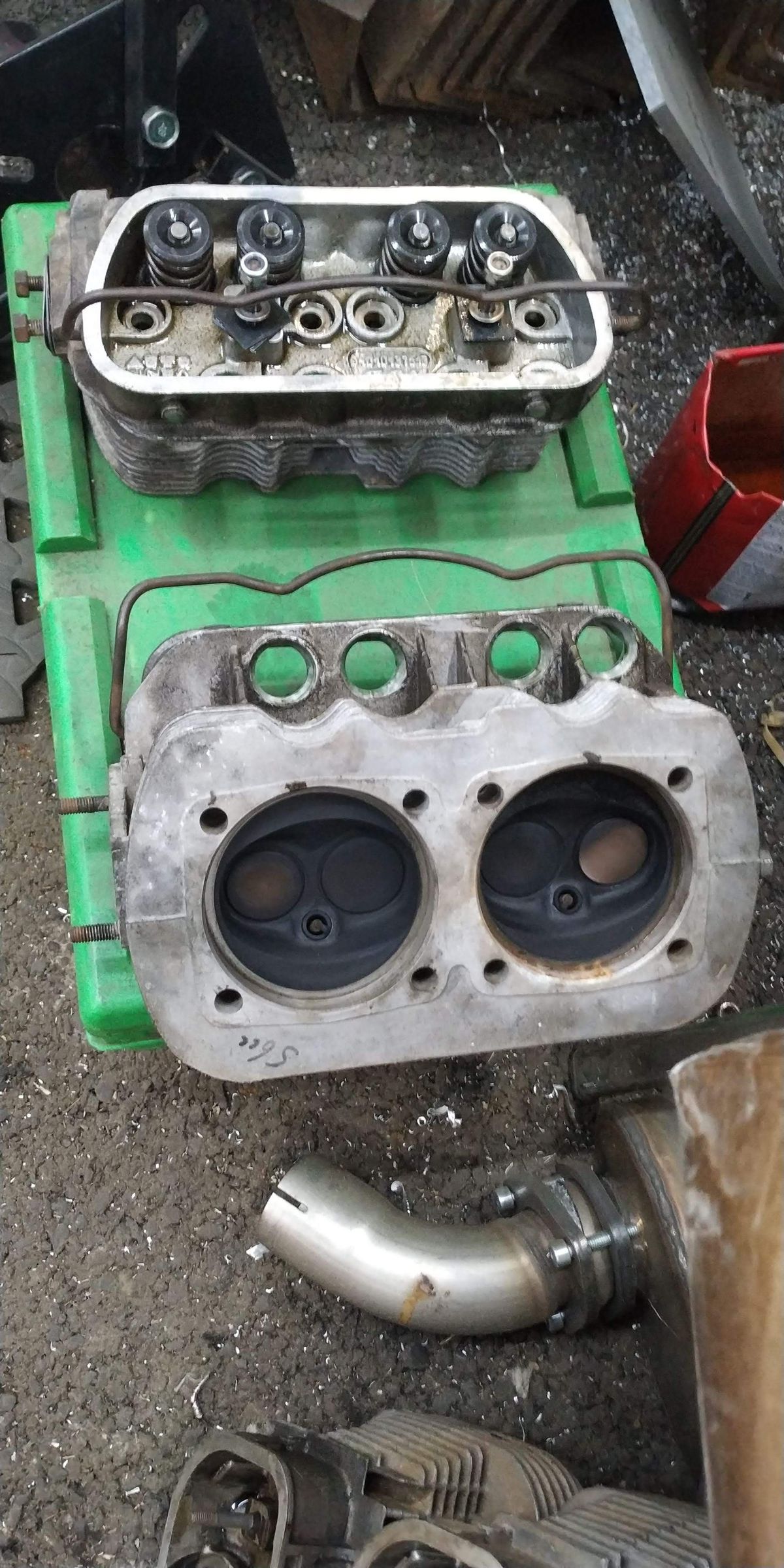 Polishing Cast Engine Parts and Dressing Up a Tatty Old Engine : 9 ...