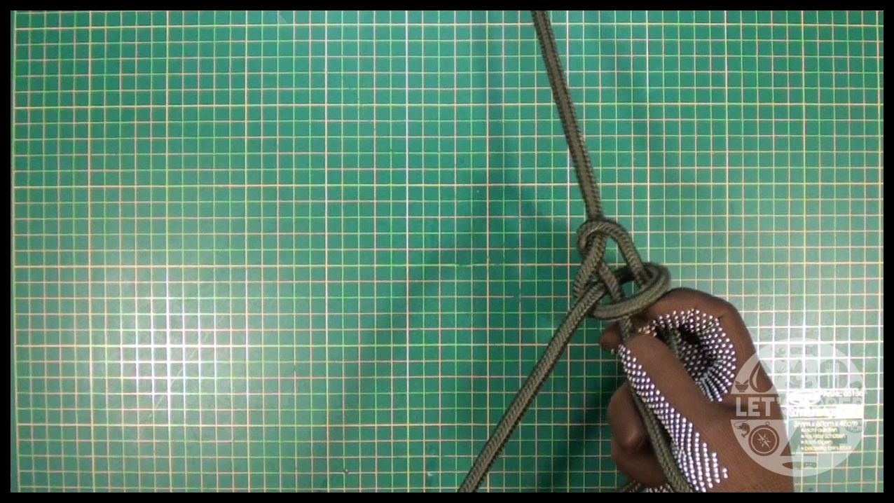 Quick Skills #7: How to Tie the One-Handed Bowline : 7 Steps (with ...