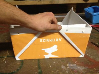 Recycled Coroplast Storage Box : 4 Steps - Instructables