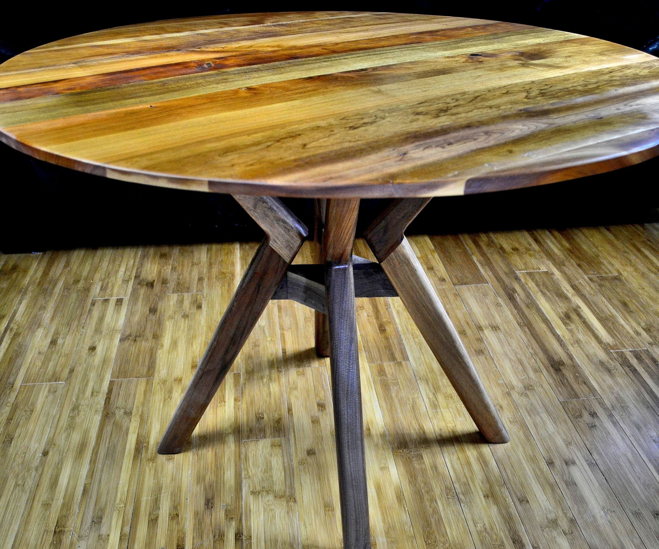 How to Cut a Round Table Top With a Circular Saw - Instructables