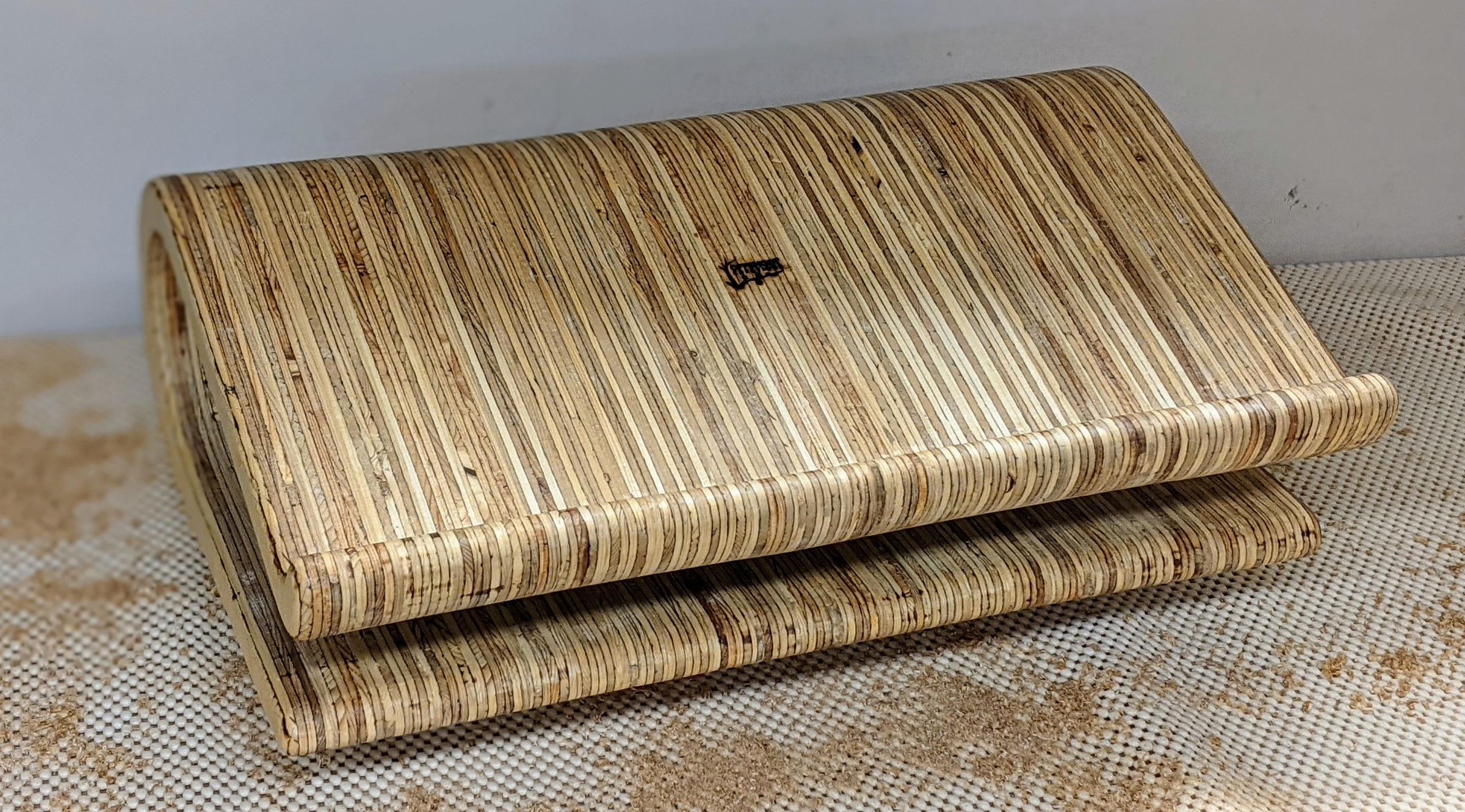 Curvy Plywood Laptop Stand ... With Keyboard Storage! : 5 Steps (with ...