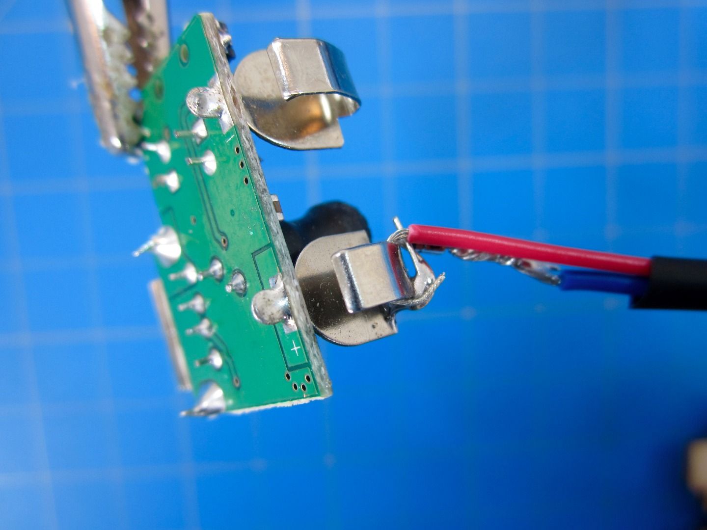Solar USB Charger 2.0 : 11 Steps (with Pictures) - Instructables