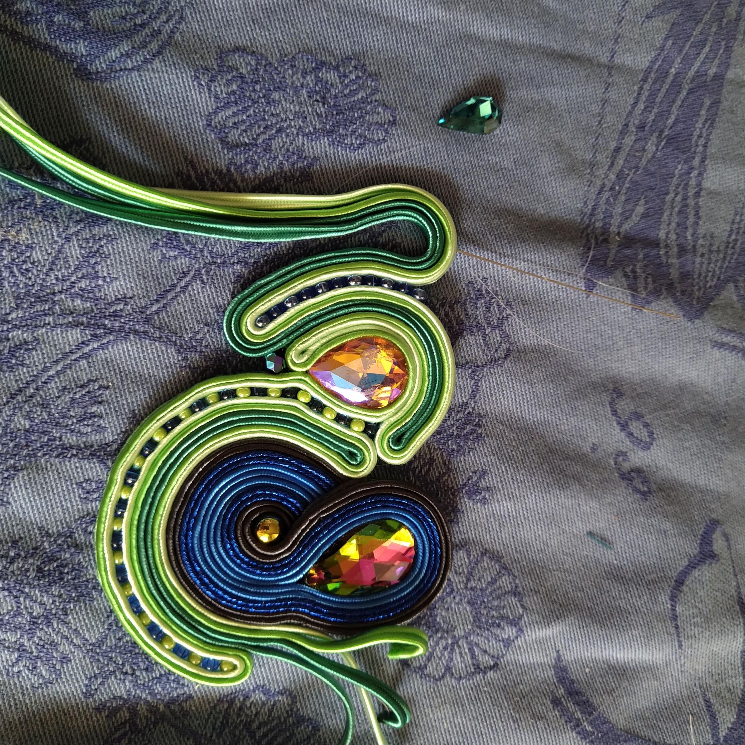 PEACOCK Crystal Brooch : 15 Steps (with Pictures) - Instructables