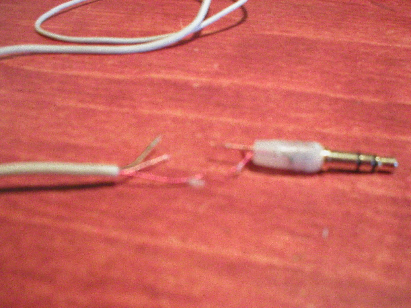 How to Fix Earbuds : 5 Steps - Instructables