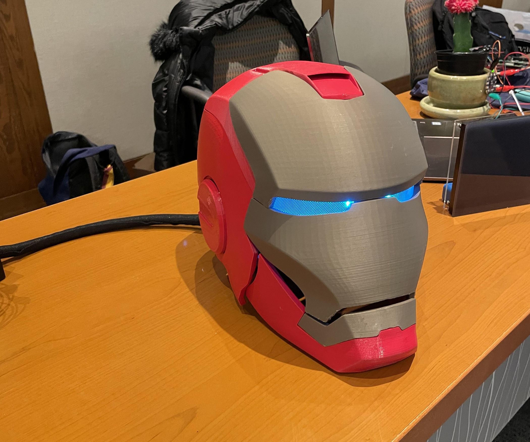 Raspberry Pi Iron Man Helmet With "Heads Down" Display : 10 Steps (with ...