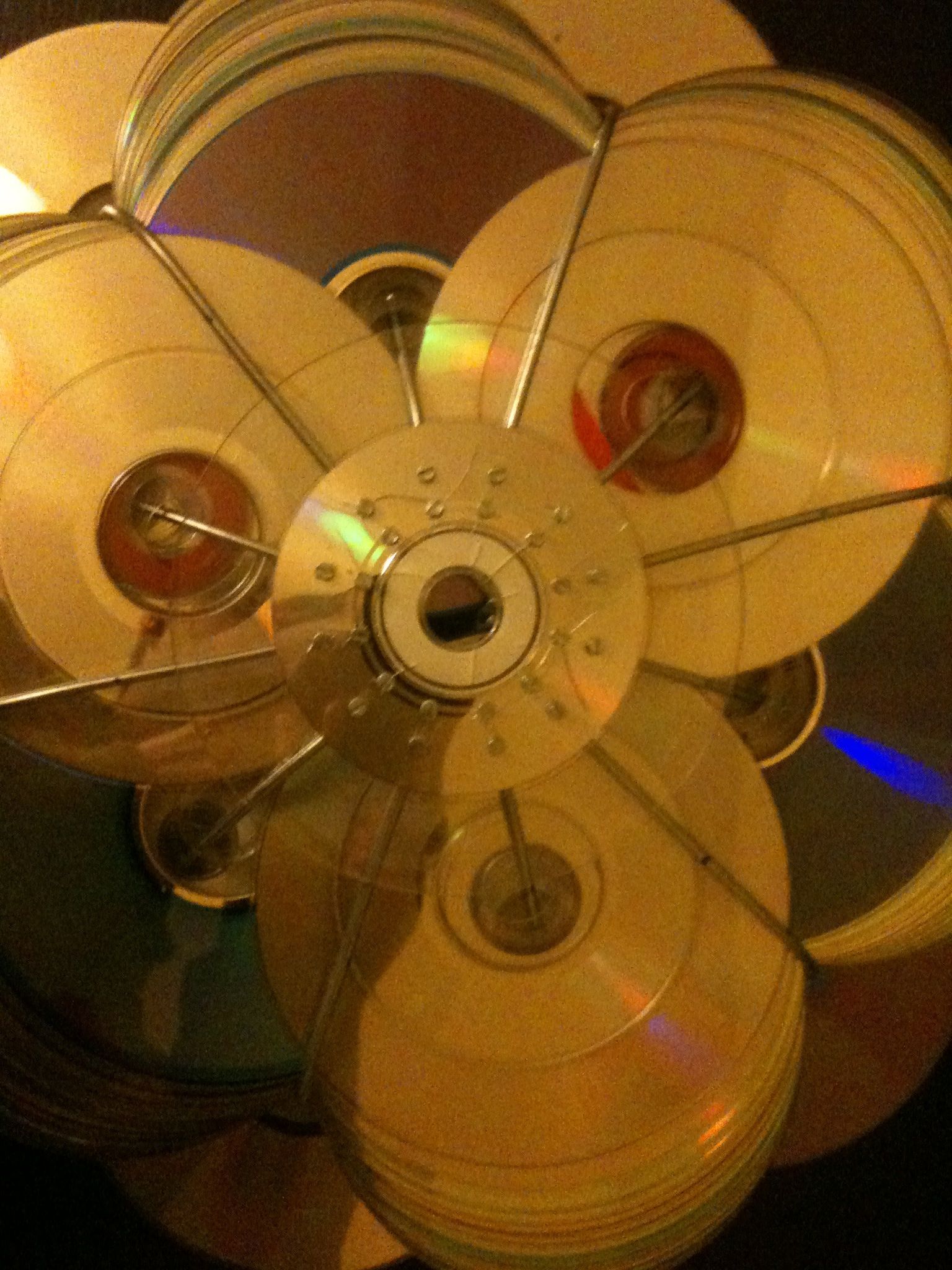 Recycled CDs Lamp : 5 Steps (with Pictures) - Instructables