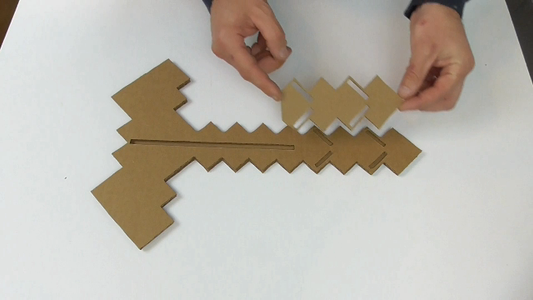 Minecraft Transforming Sword / Pickaxe From Cardboard DIY : 3 Steps ...