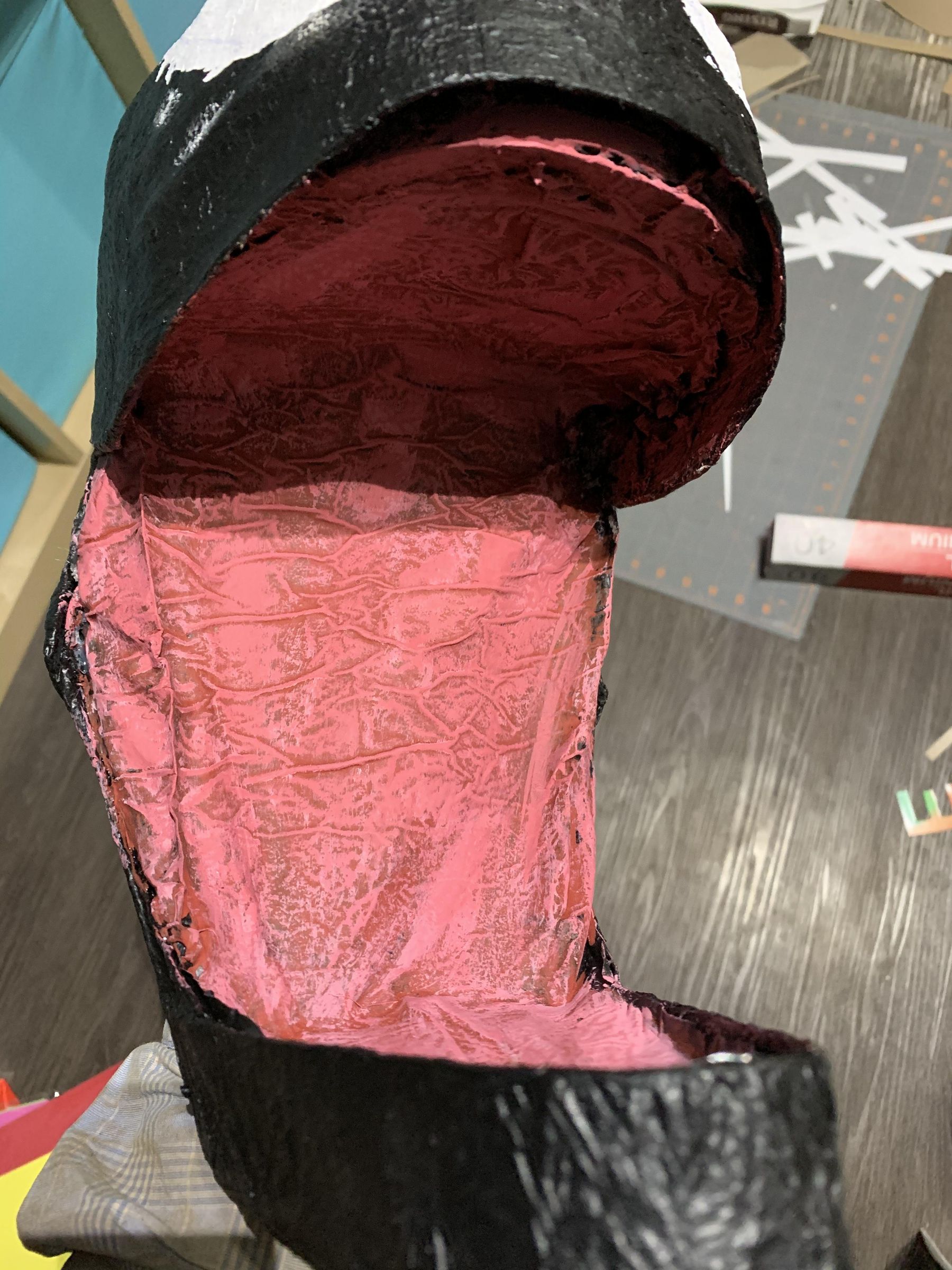 Venom Puppet Costume : 9 Steps (with Pictures) - Instructables