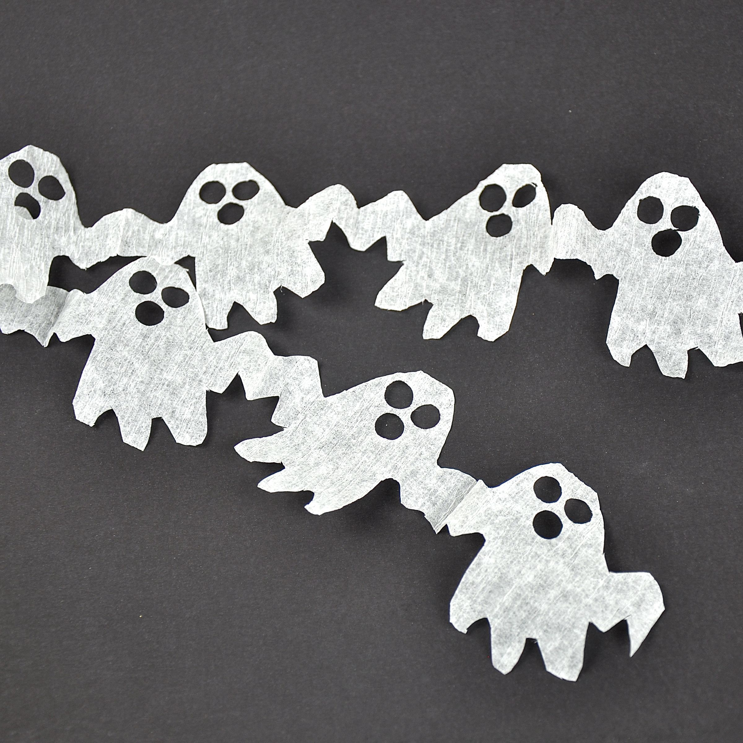 Easy Halloween Paper Chain Streamers : 3 Steps - Instructables