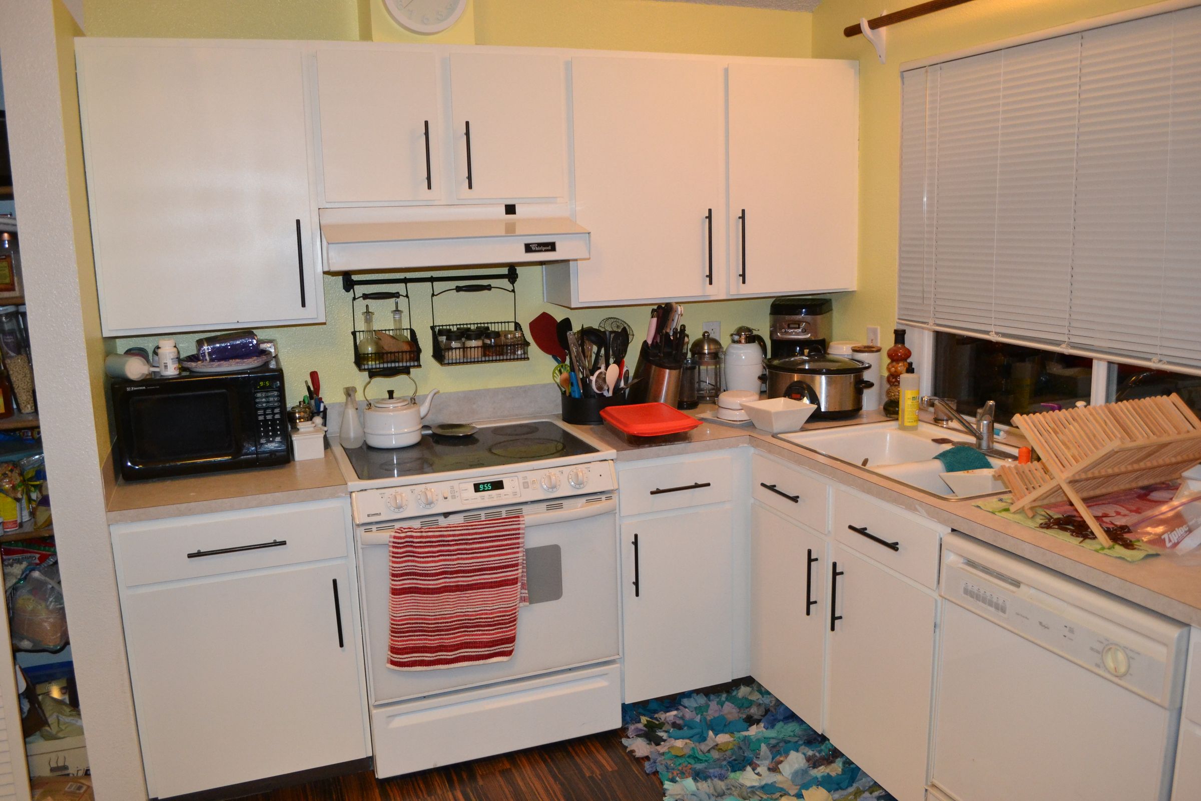 Remodeling: Refreshing Kitchen Cabinets : 7 Steps (with Pictures ...